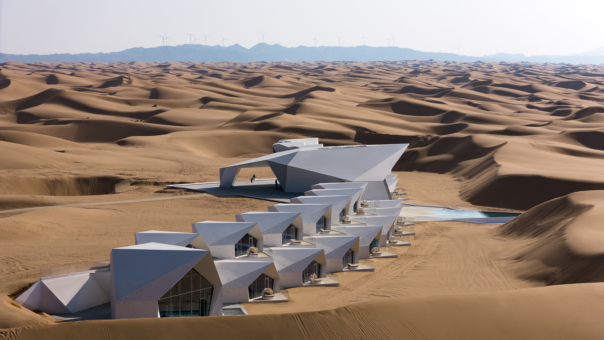 Gallery of ZhongWei Desert Diamond Hotel / SHUISHI - 2