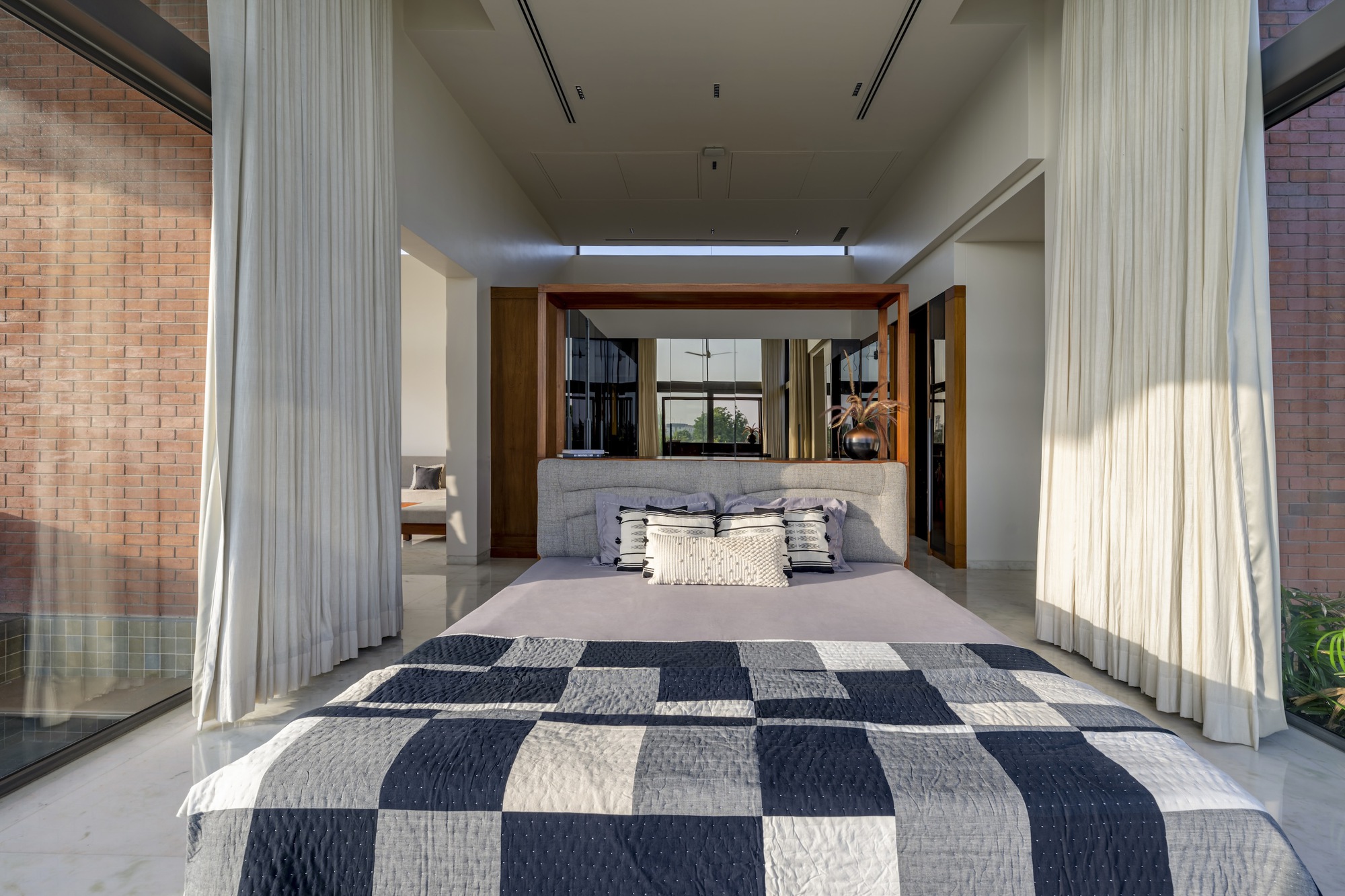 Gallery of Forest of Joy House / Hiren Patel Architects - 18