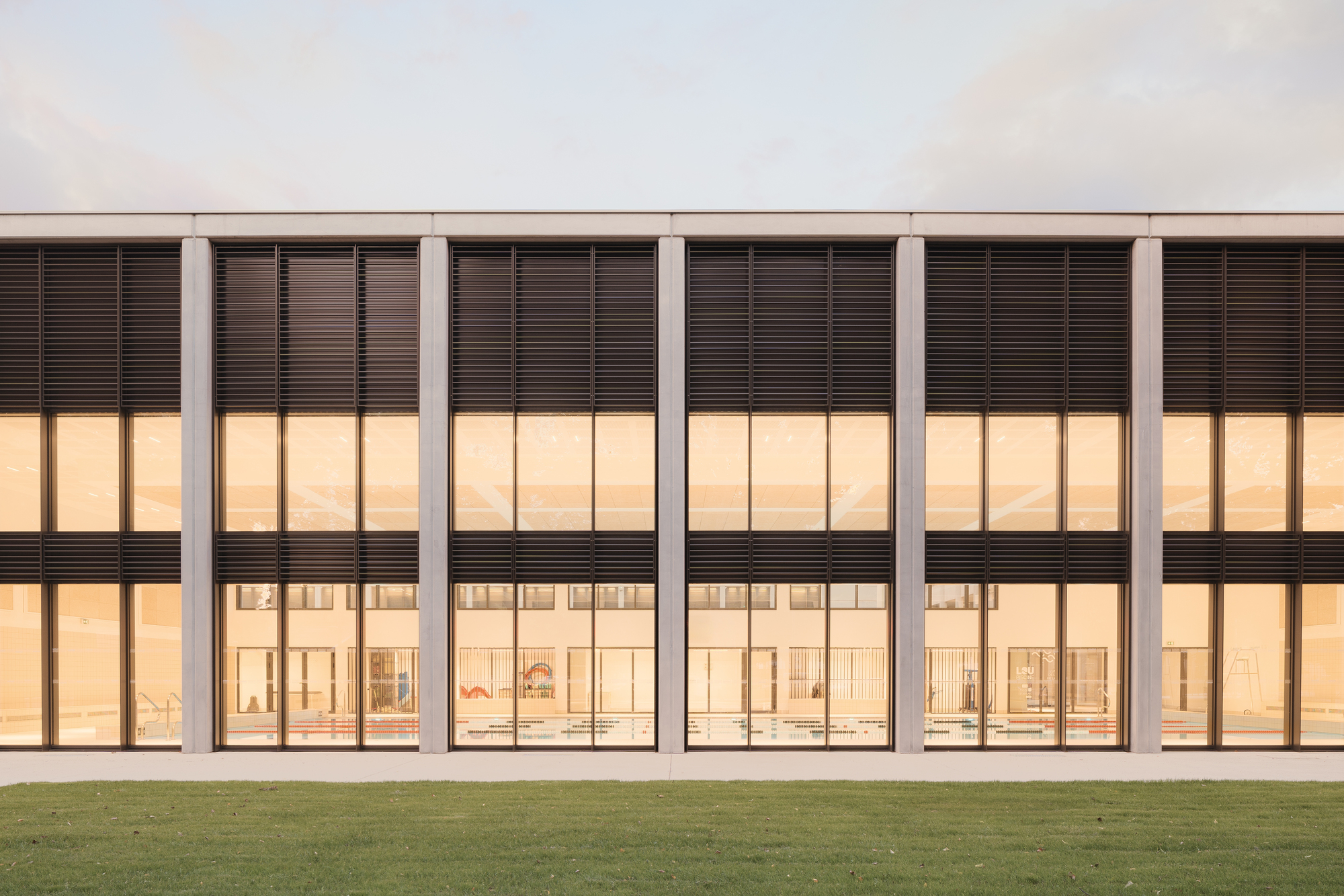 Galería de Gerland centro de deportes / 4_32 architecte - 8