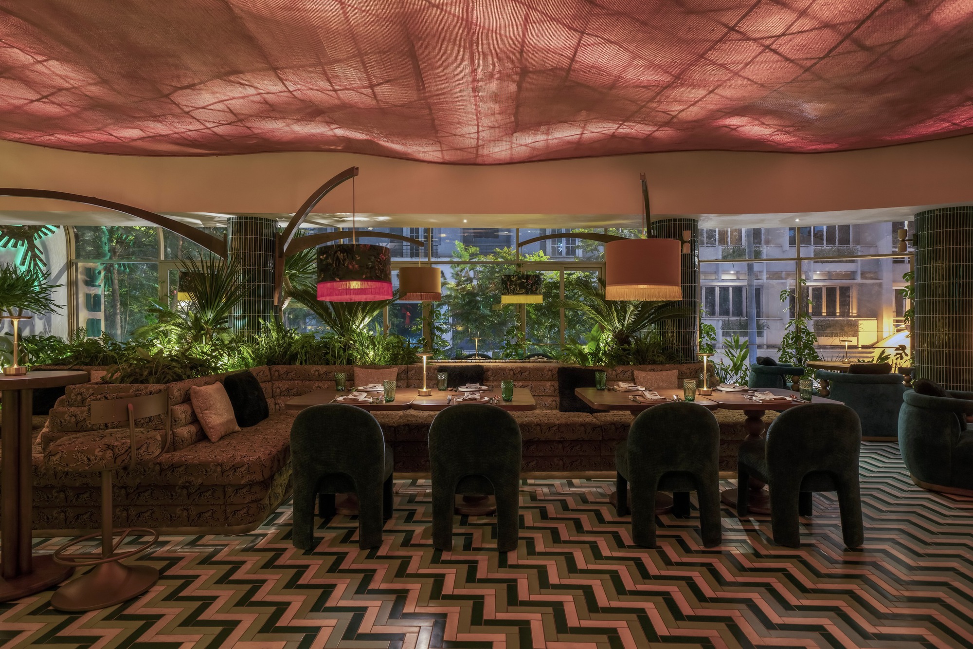 Gallery of Yunka Restaurant-Club / StudioDuo Architecture | Interior - 16