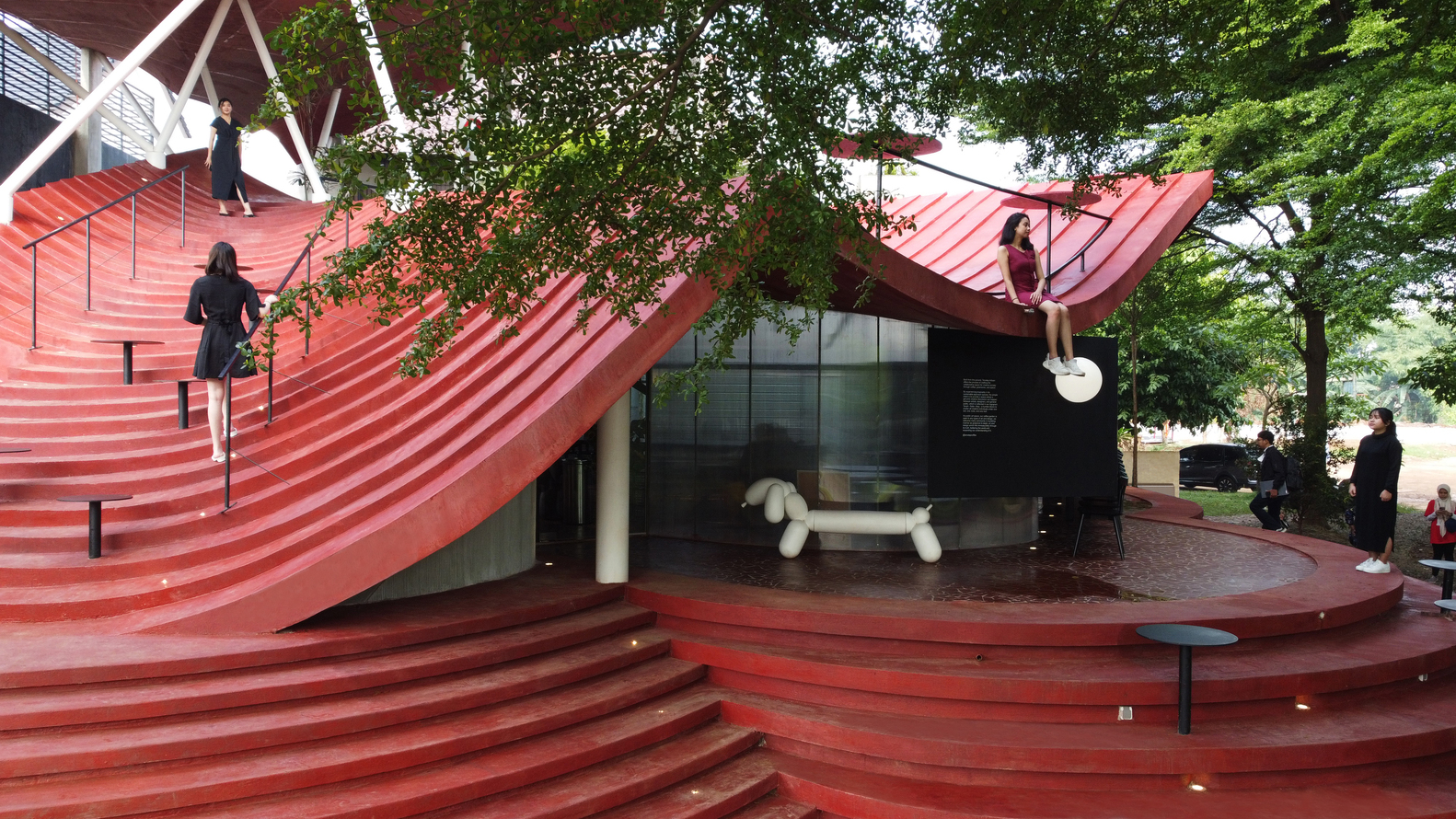 Gallery of Step by Step: Exploring 12 Projects Featuring Staircase or ...