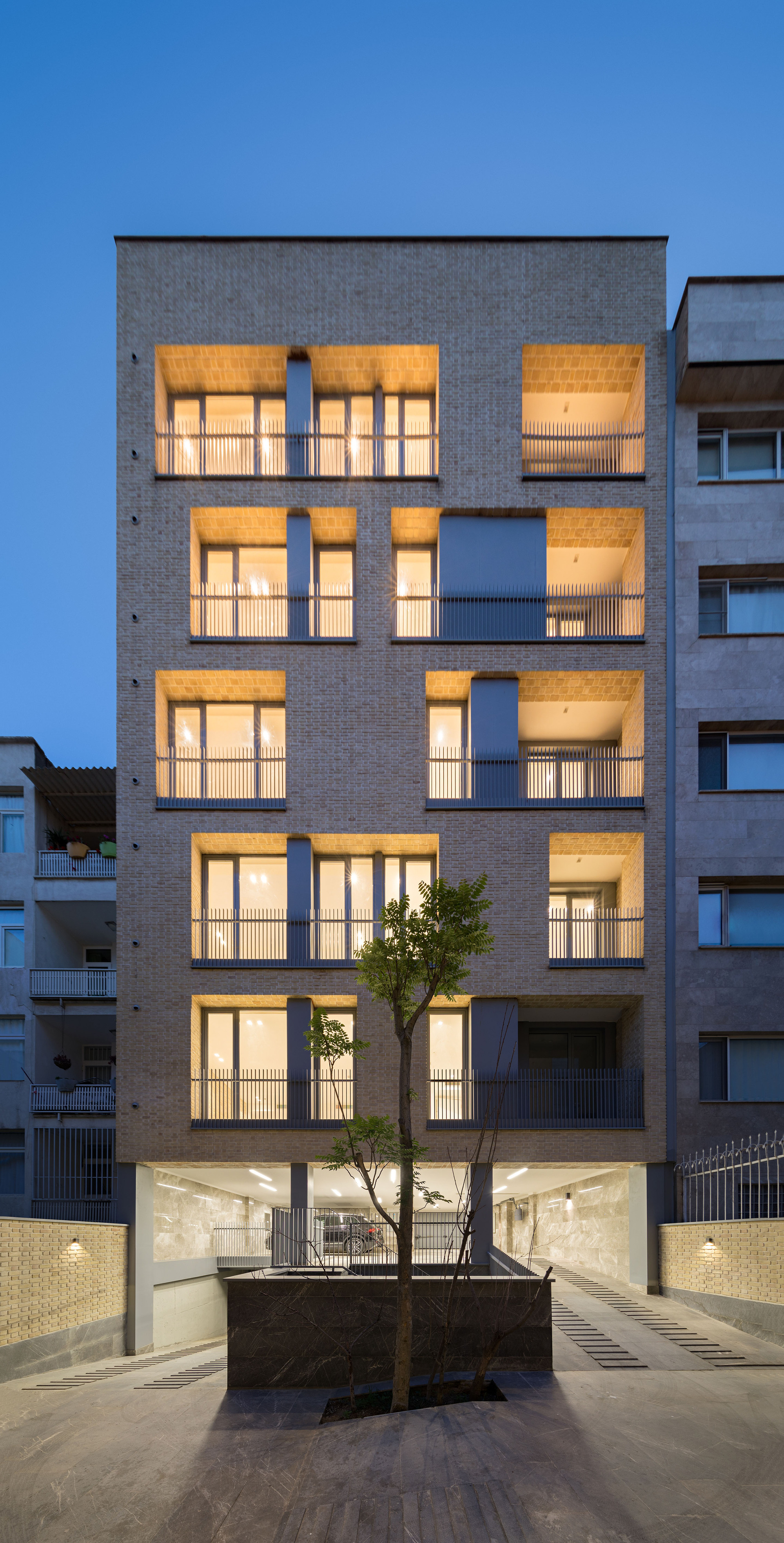 Gallery of #10 Apartment / Padiav Parth Architects - 15
