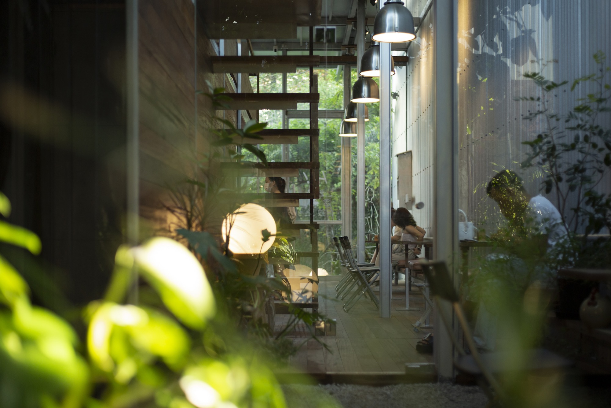Gallery of Ton Corner Coffee Shop / TON Architects - 8