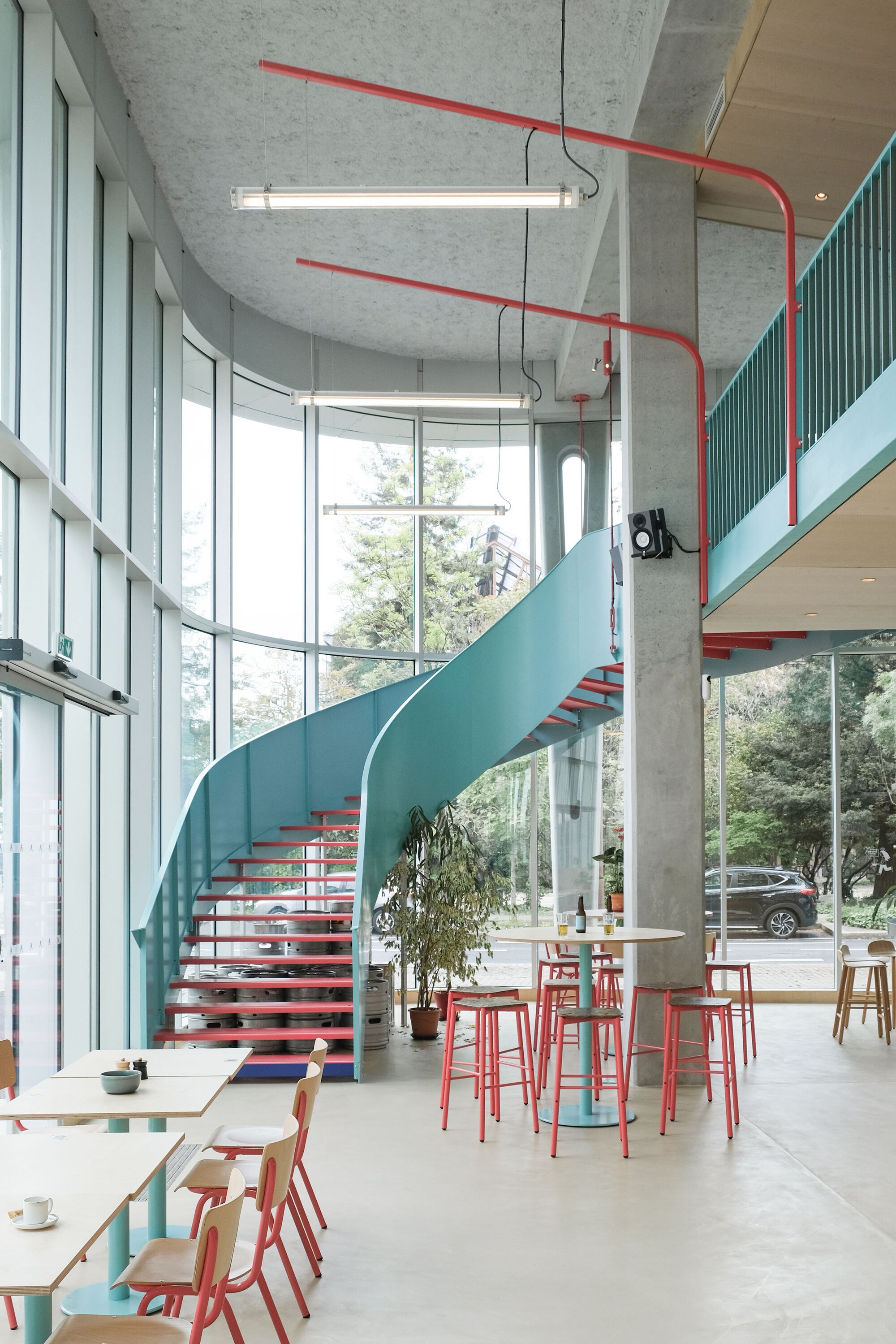 Gallery of Mashup Bar Restaurant and Microbrewery / Vous Architecture ...