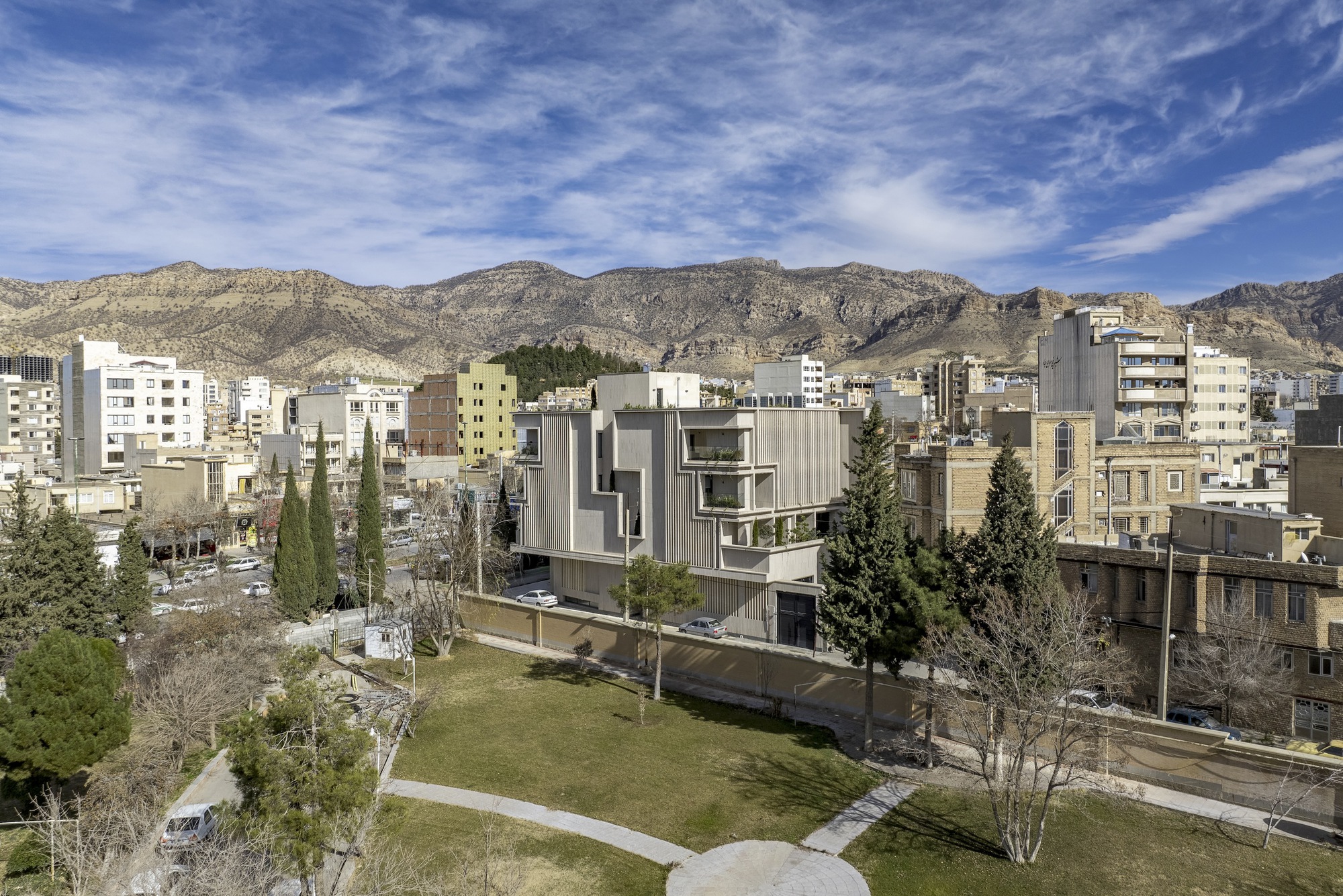 Gallery of Bonlad Residence / Mohat Office - 20