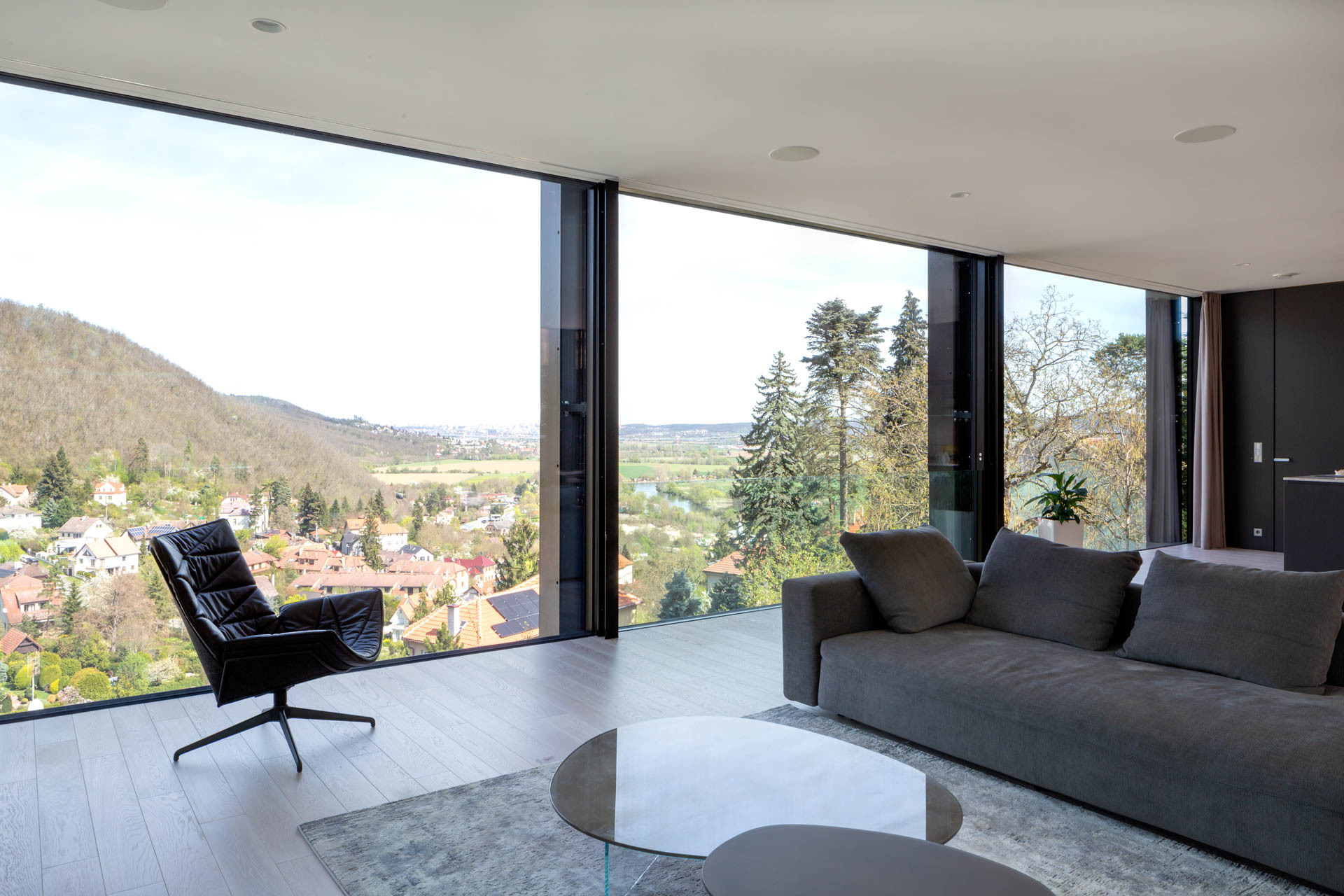 Gallery of Villa Sidonius: Pneumatic Sealing Solutions in Unusual ...