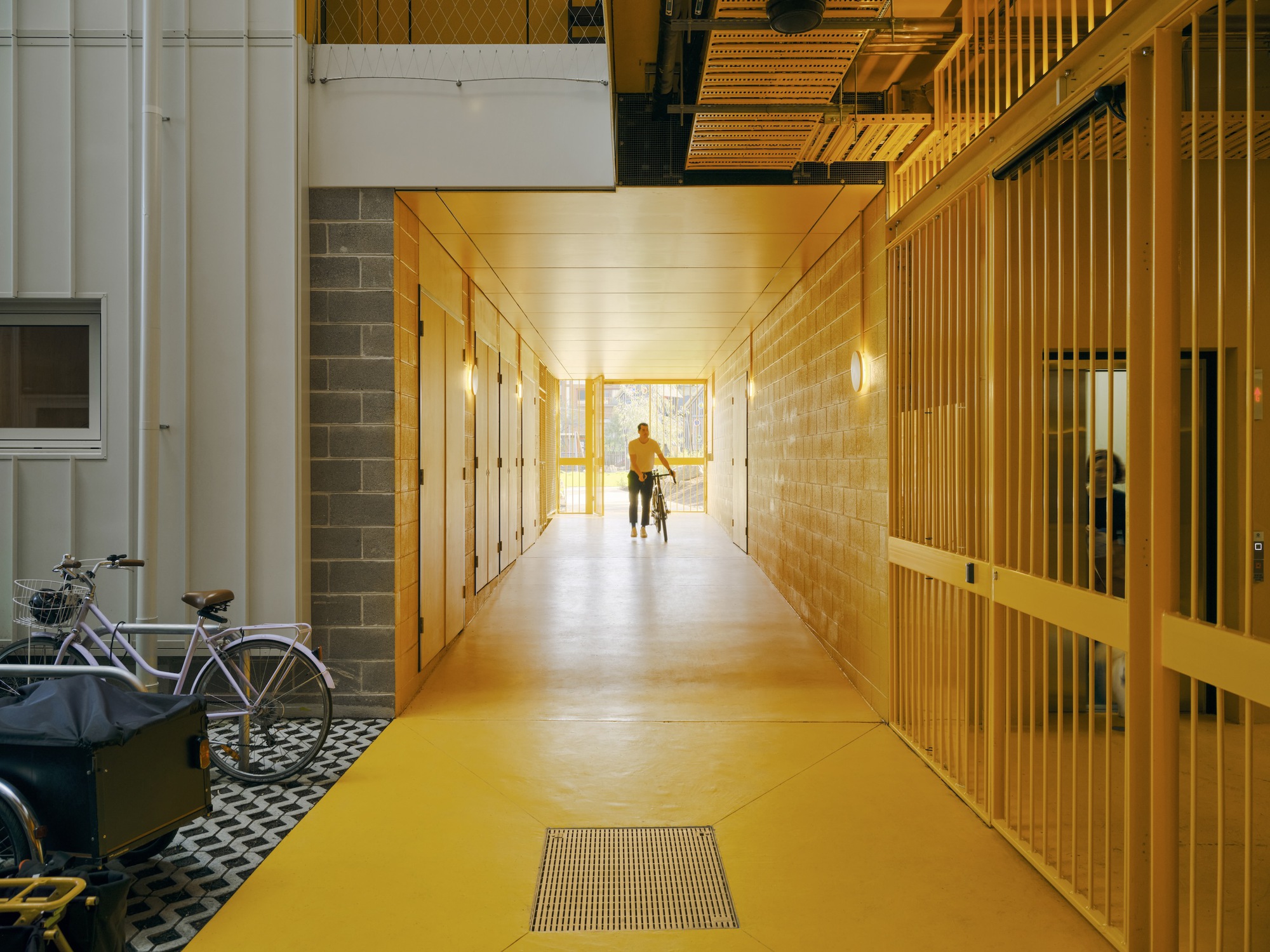 Gallery of ParkLife Apartment Building / Austin Maynard Architects - 11