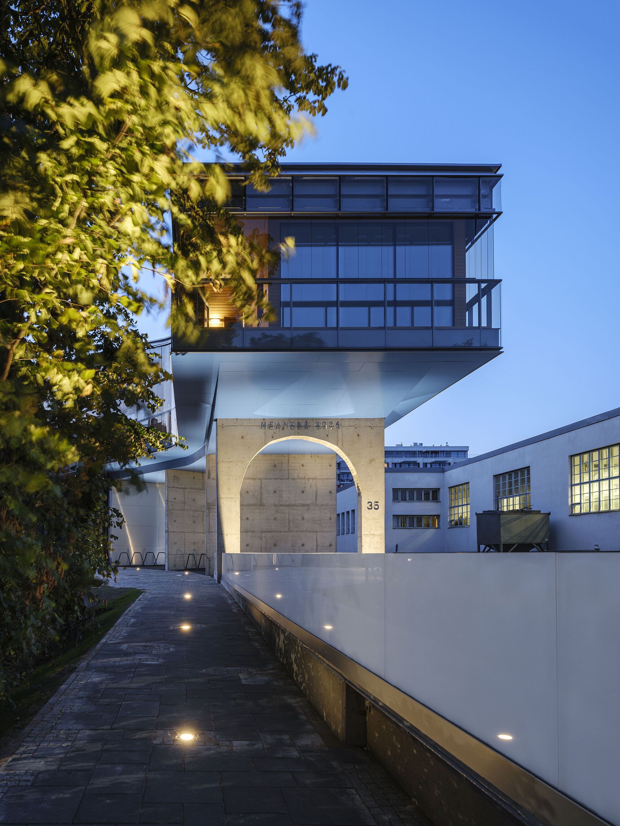 Gallery of Meander Residence / Steven Holl Architects - 5