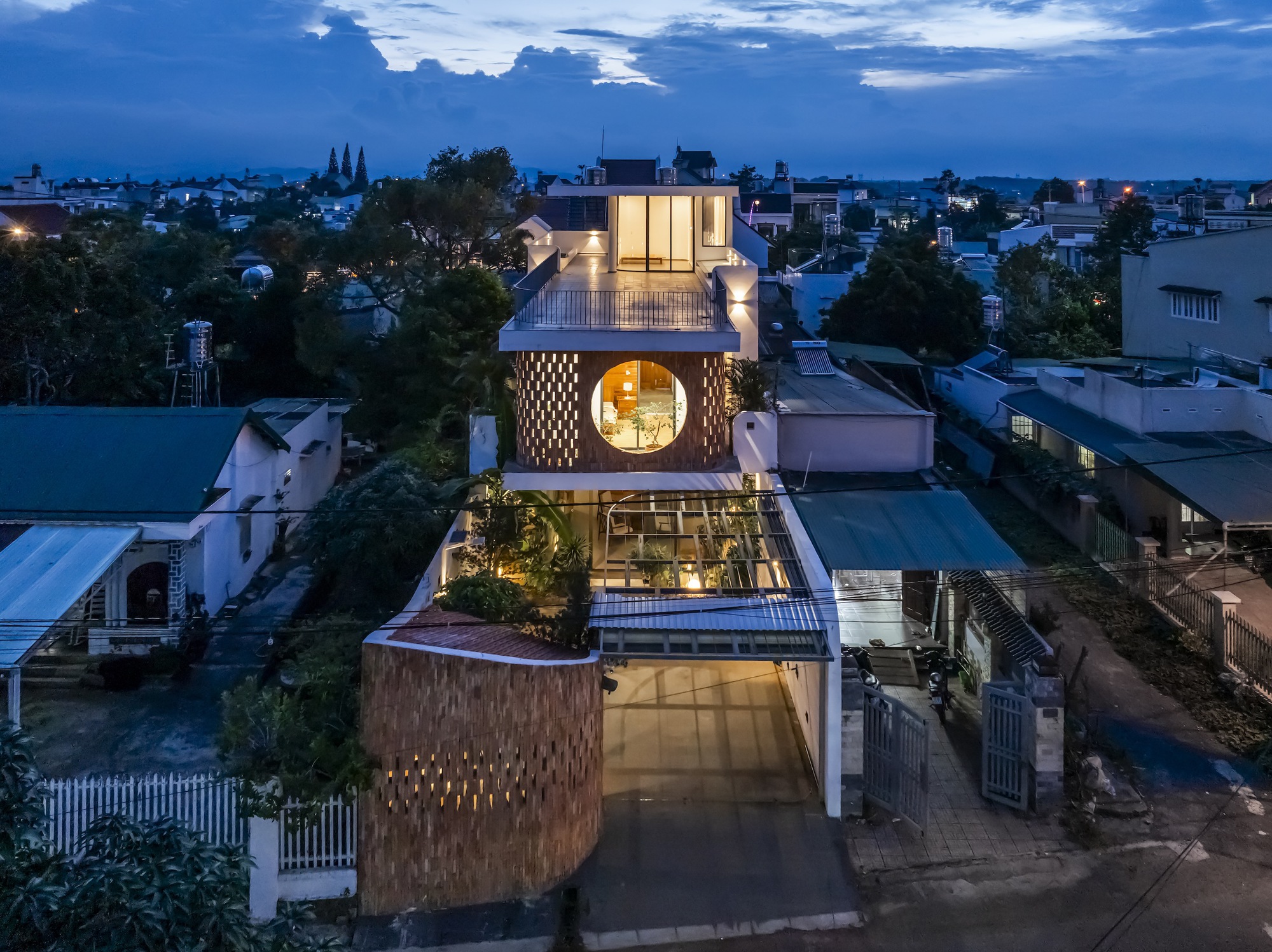 Gallery of Khang's House / The Bloom - 23