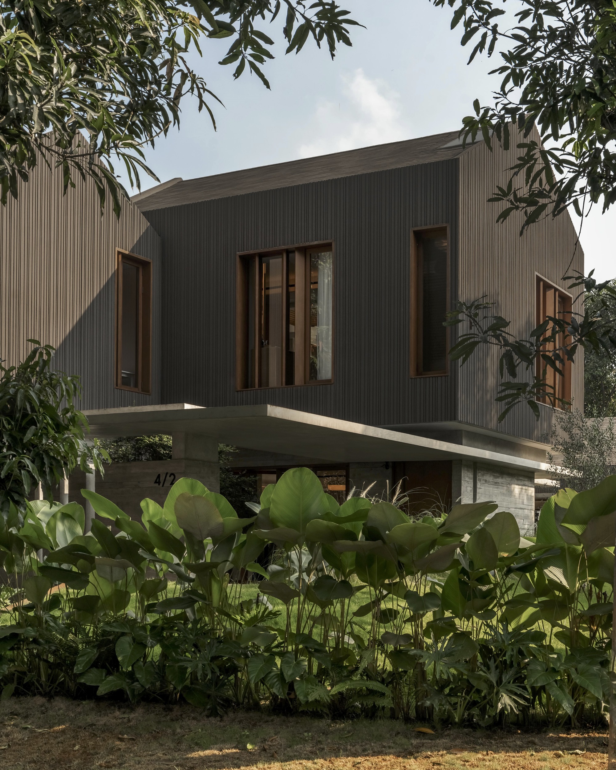 Gallery of Nickhel Home / Helen Agustine Studio - 8