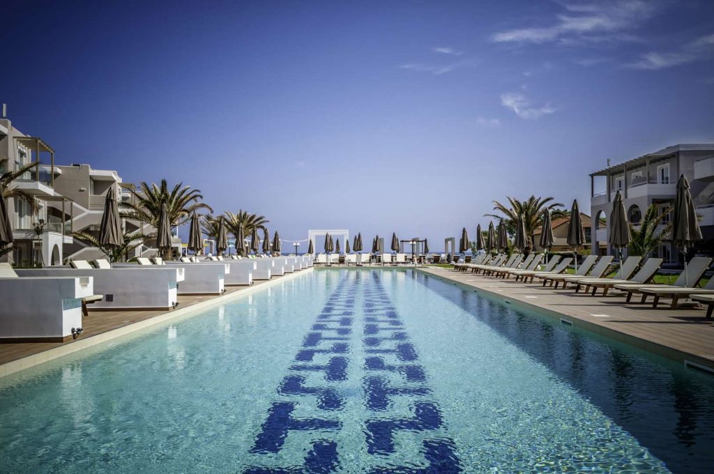 Gallery of Trends in Hotel Common Spaces: From Lounges and Co-Working ...