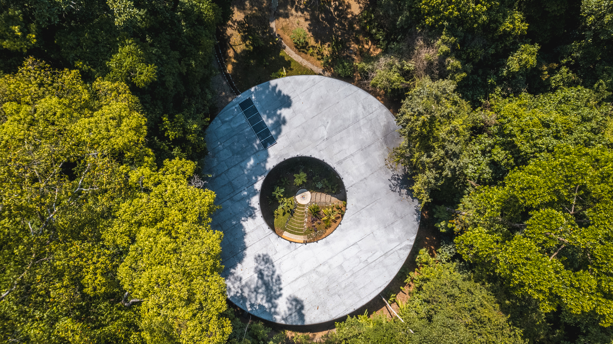 Gallery of Sinfonia Verde Home / Studio Saxe - 6