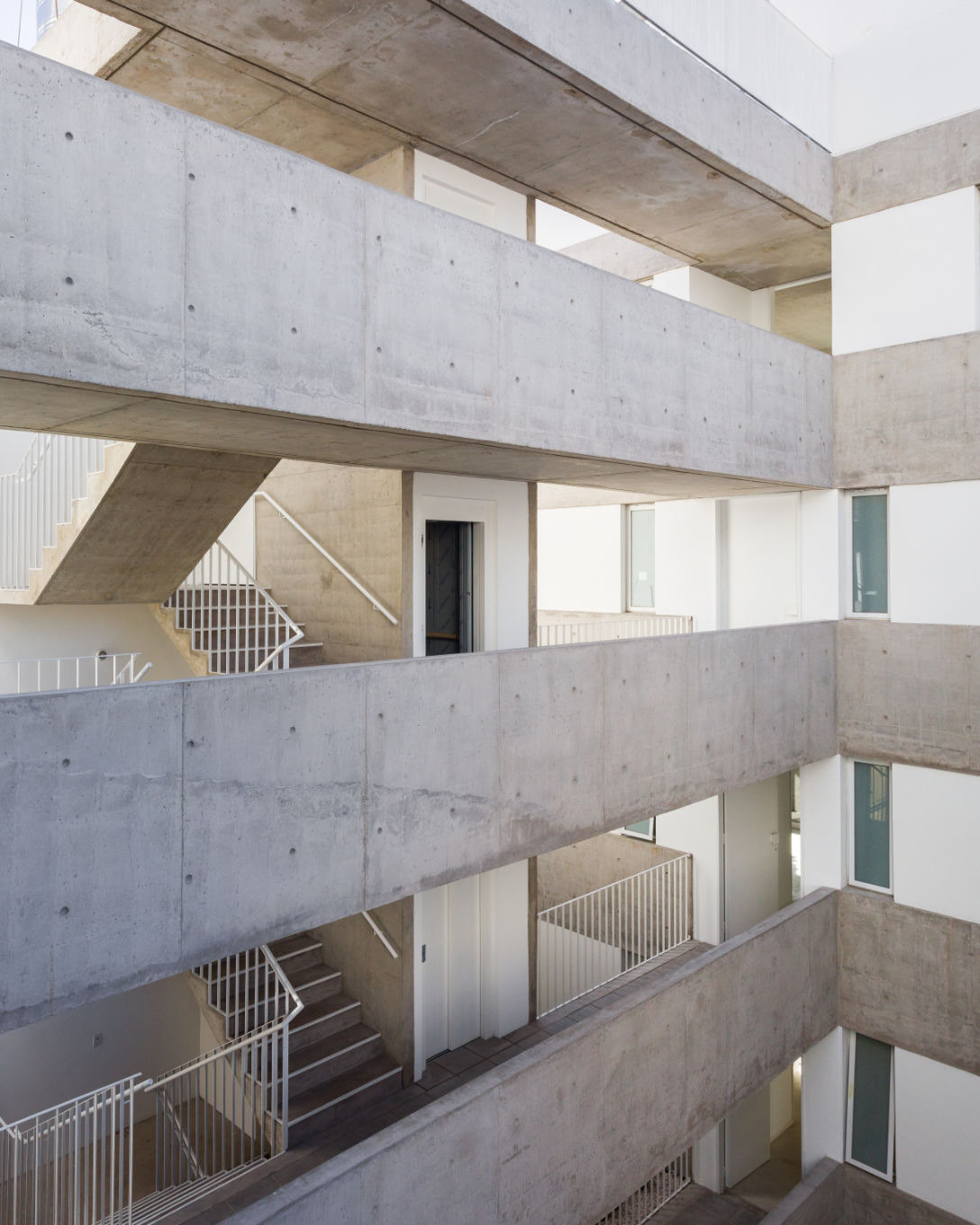 Gallery of Teodoro García Residencial Building / BAS + Oszurkiewicz - 8