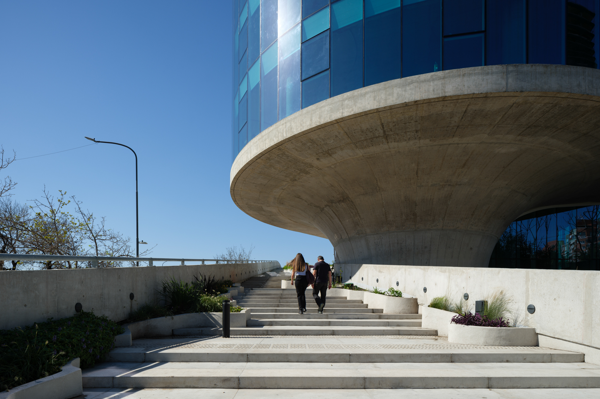 Galeria de Edifício Paseo Gigena / ODA Architecture + AISENSON ...