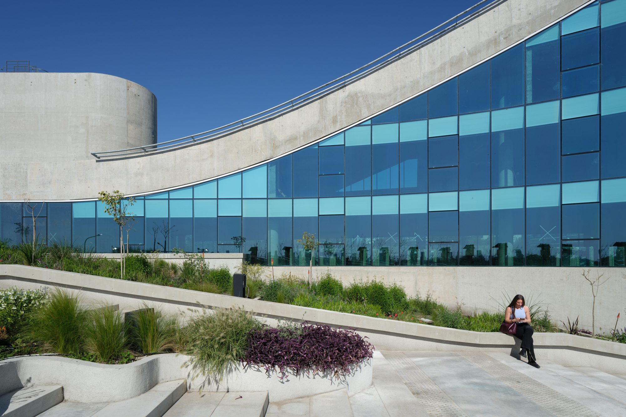 Galeria de Edifício Paseo Gigena / ODA Architecture + AISENSON ...