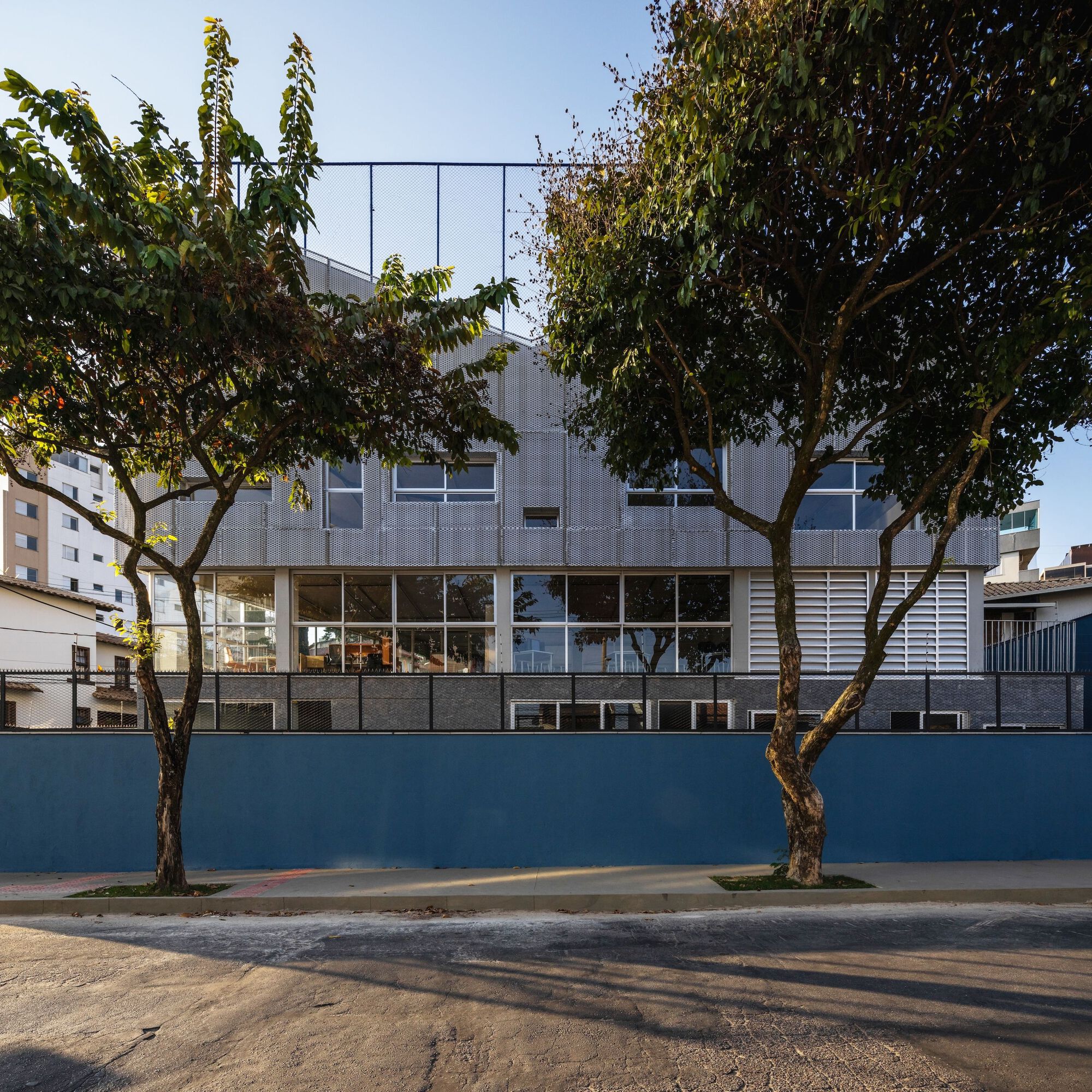 Galeria de Colégio Alumnus / MOBIO Arquitetura + Estúdio Pedro Haruf + BIRI - 5