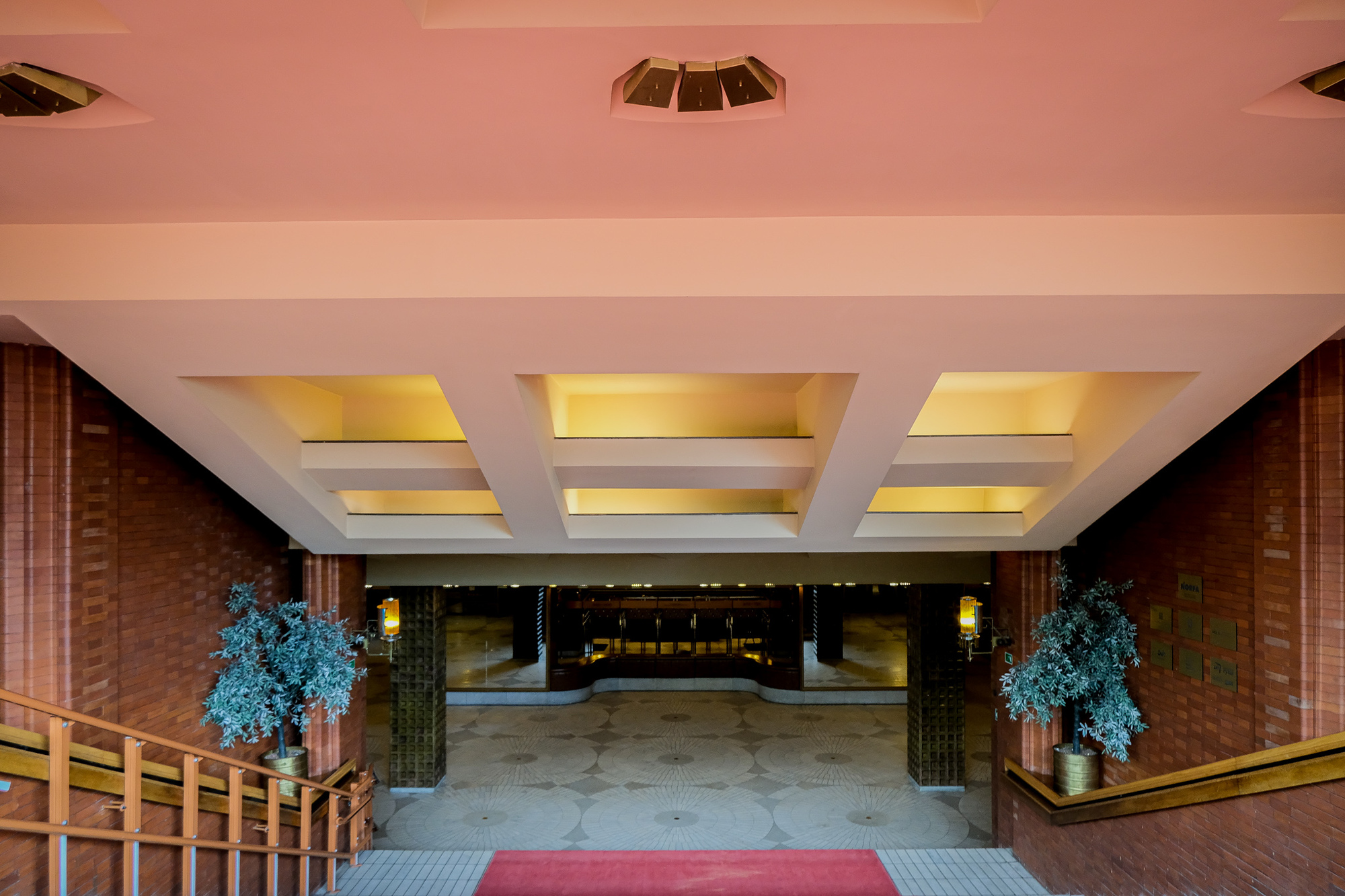 Gallery of Personalized and Ornamental Modernism: The Story of the ...