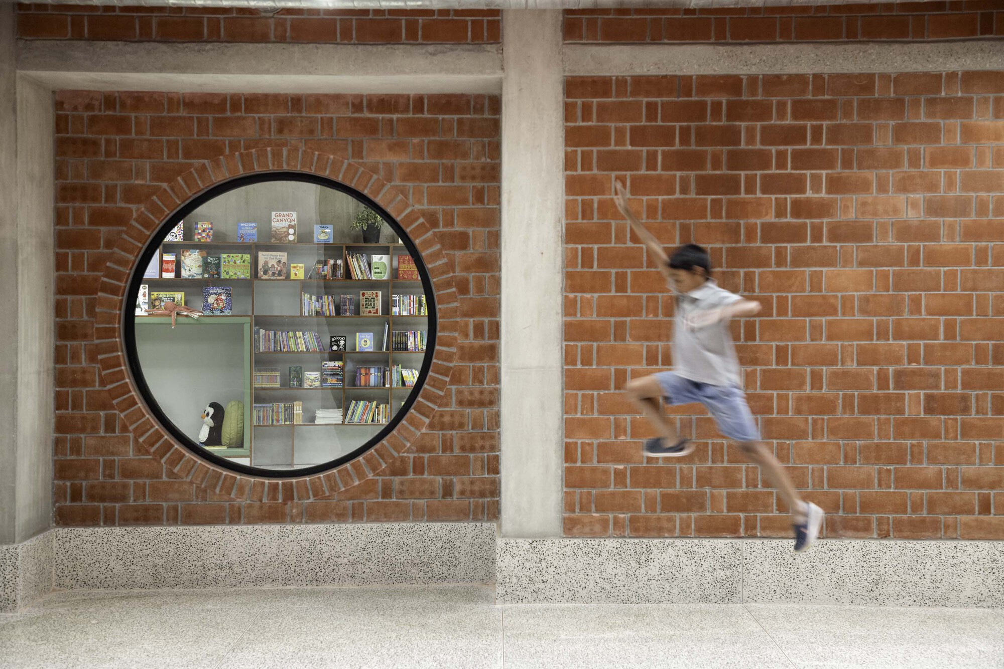 Gallery of Healthy Planet School / Vir.Mueller Architects - 14