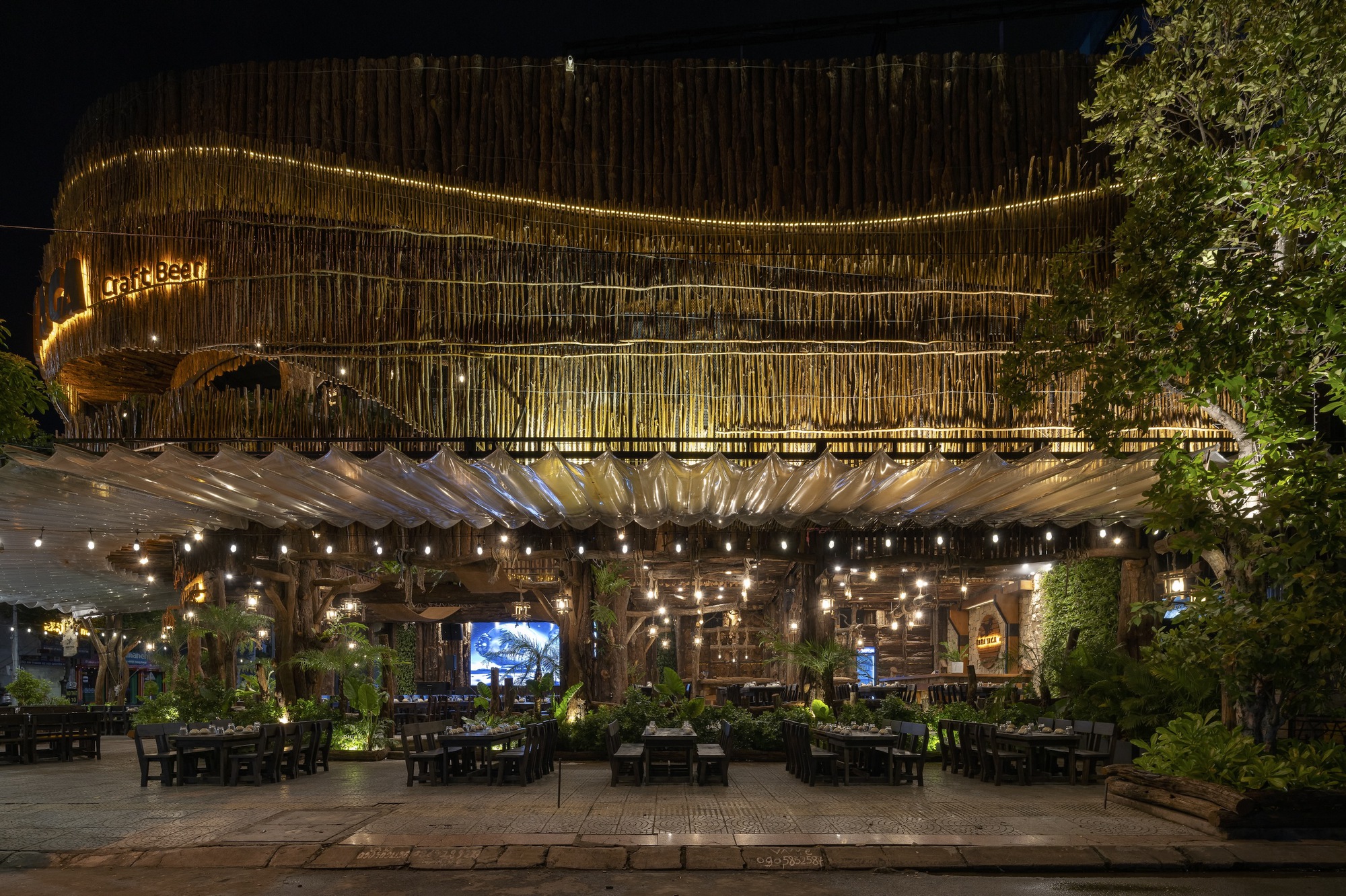 Gallery of Baba Yaga Restaurant / Duoitancay Concept - 18