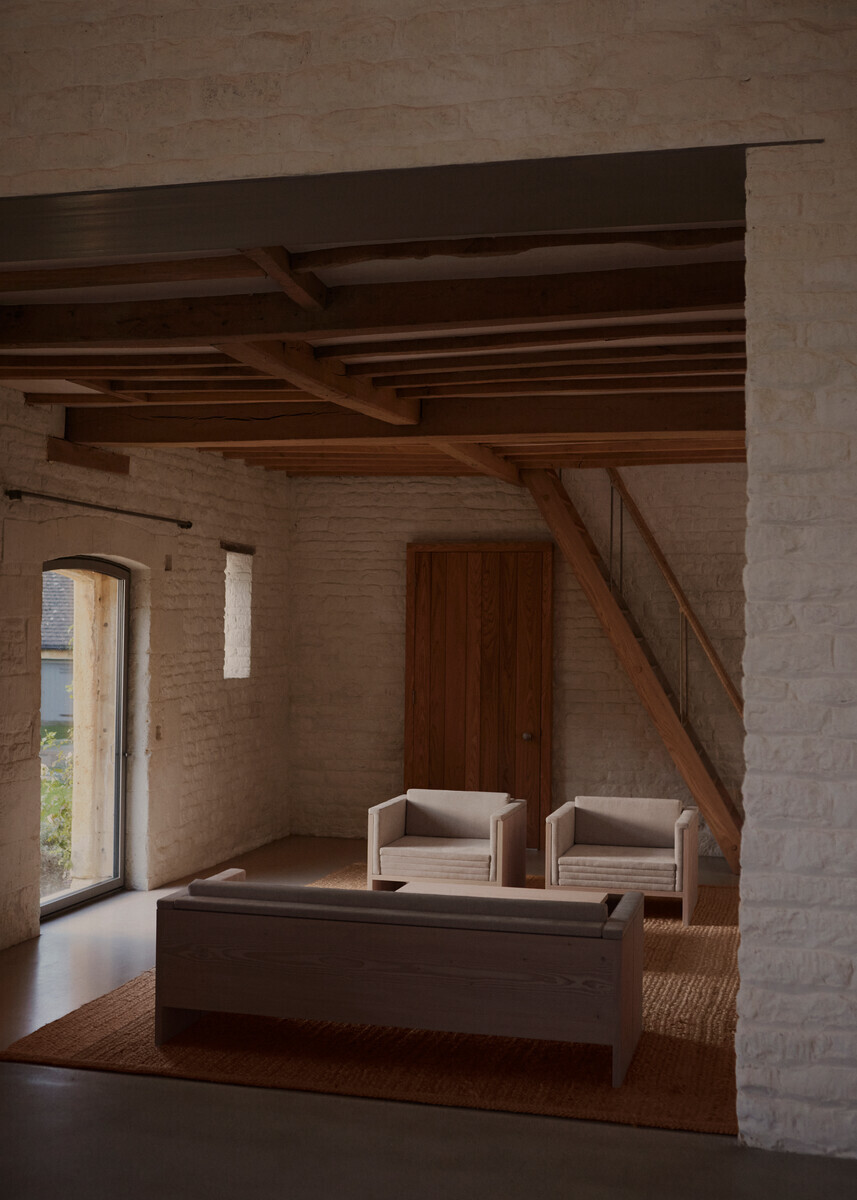 Gallery of A Continuous Dialogue between Wood and Design through John Pawson's Work - 17