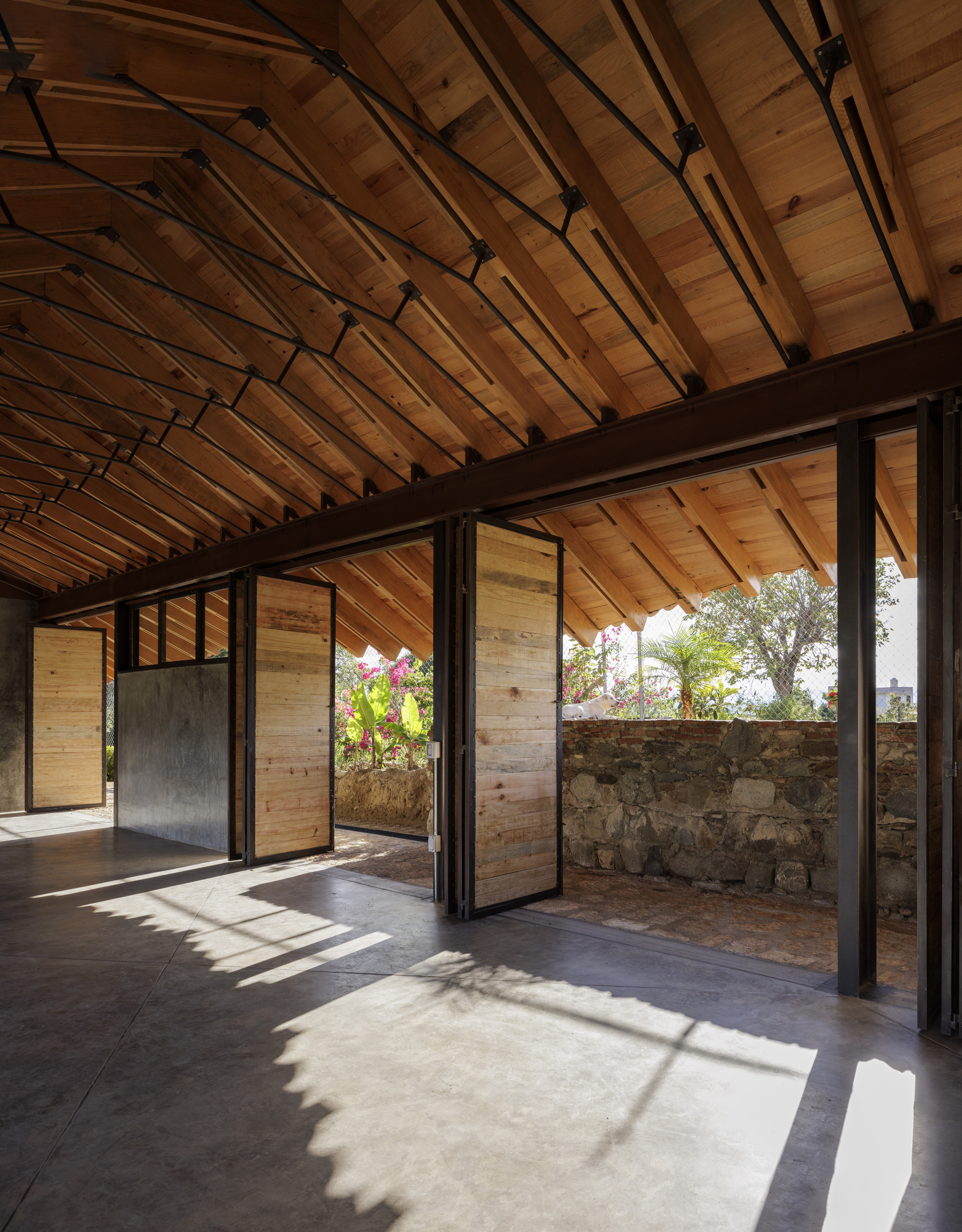 Galeria de Escola Rural em Oaxaca / Territorio Estudio - 12