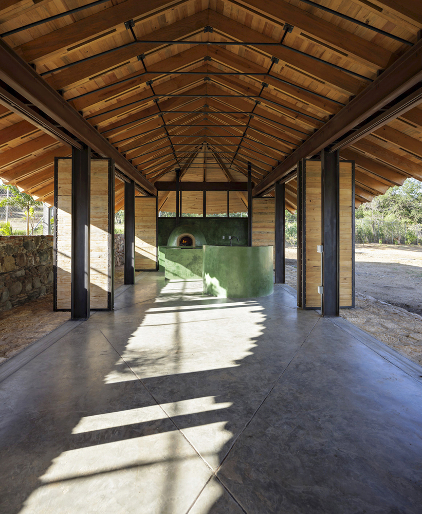 Galería de Escuela Rural en Oaxaca / Territorio Estudio - 10