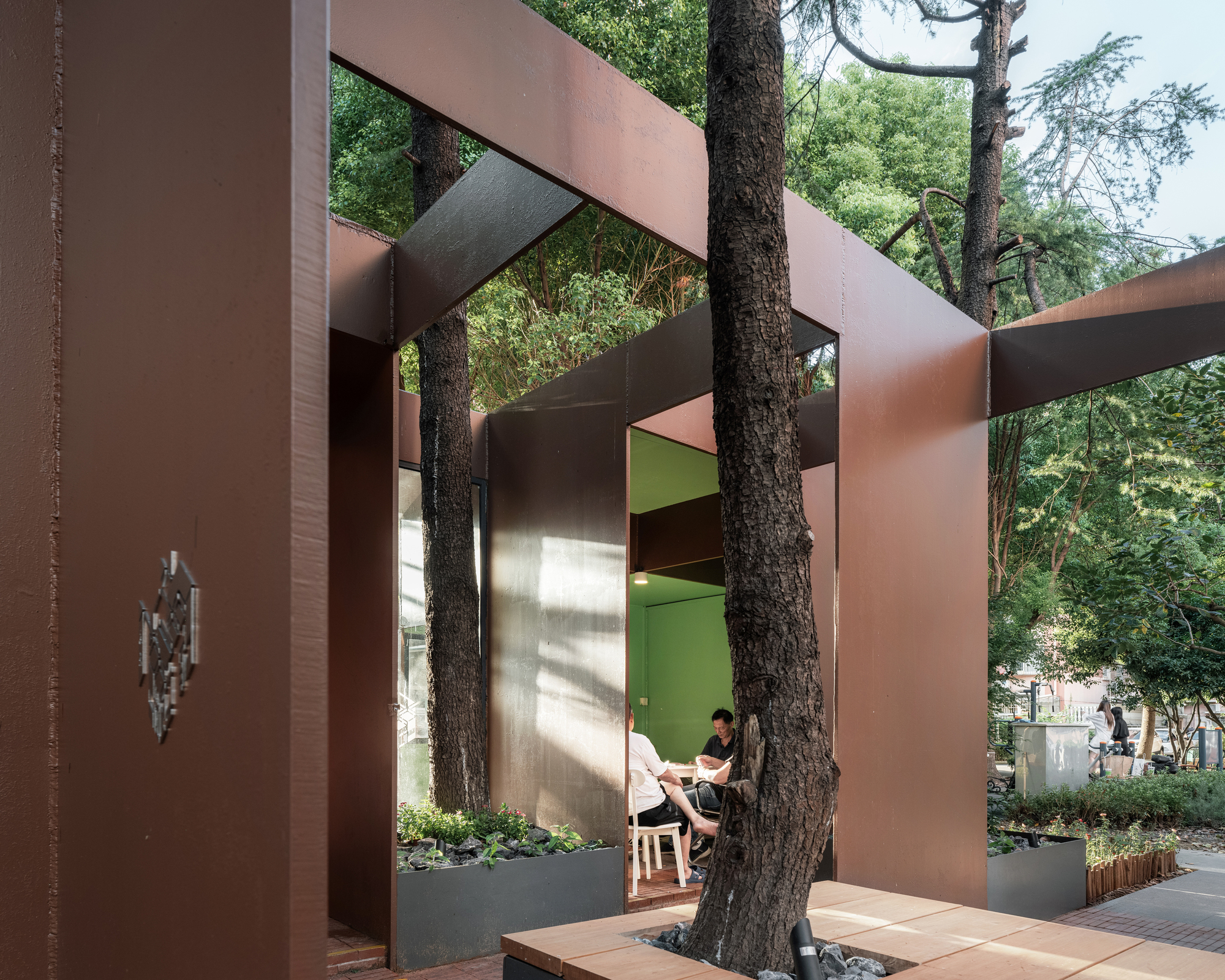 Gallery of The PAPER House / VIASCAPE design - 28