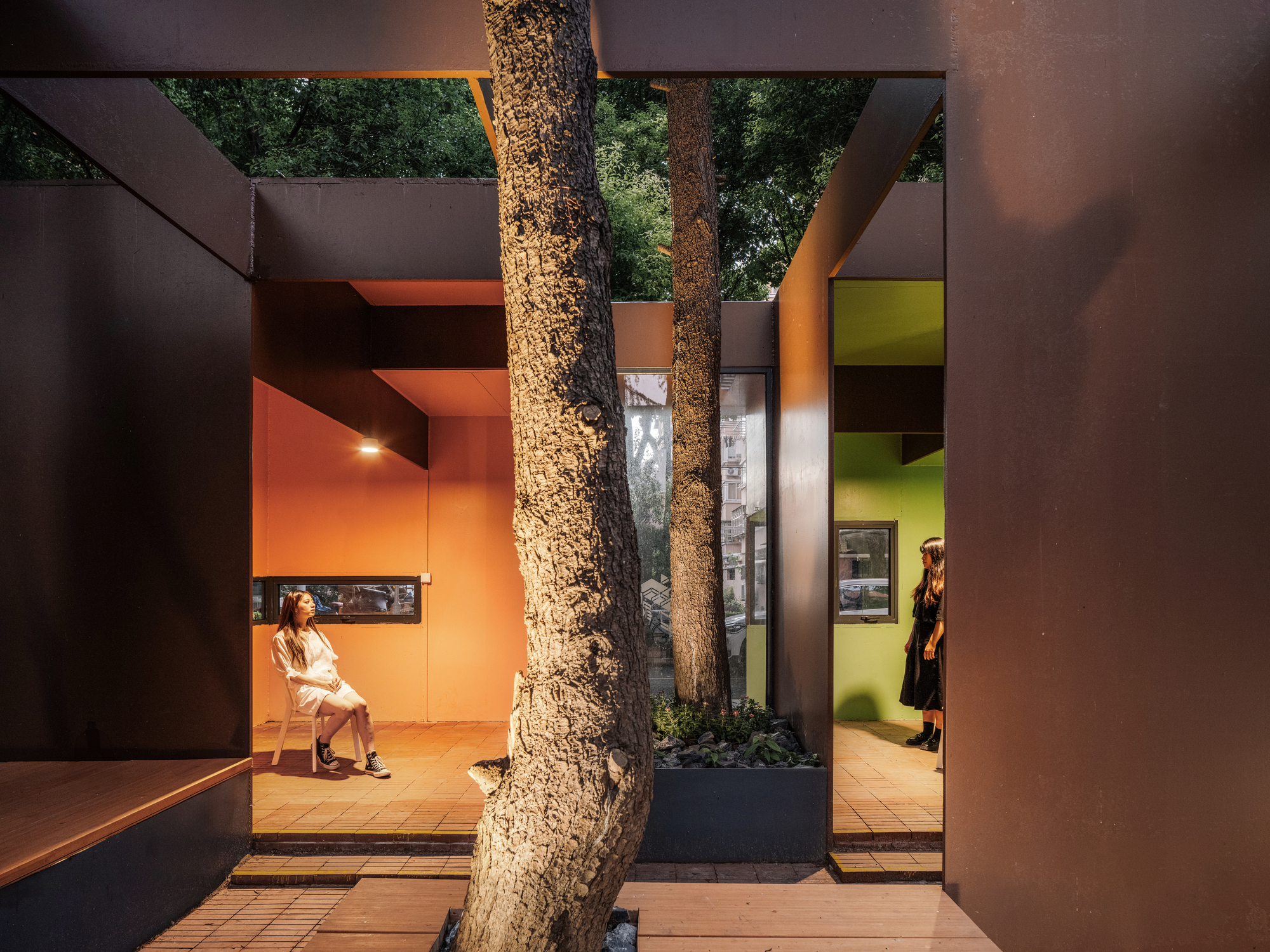 Gallery of The PAPER House / VIASCAPE design - 29