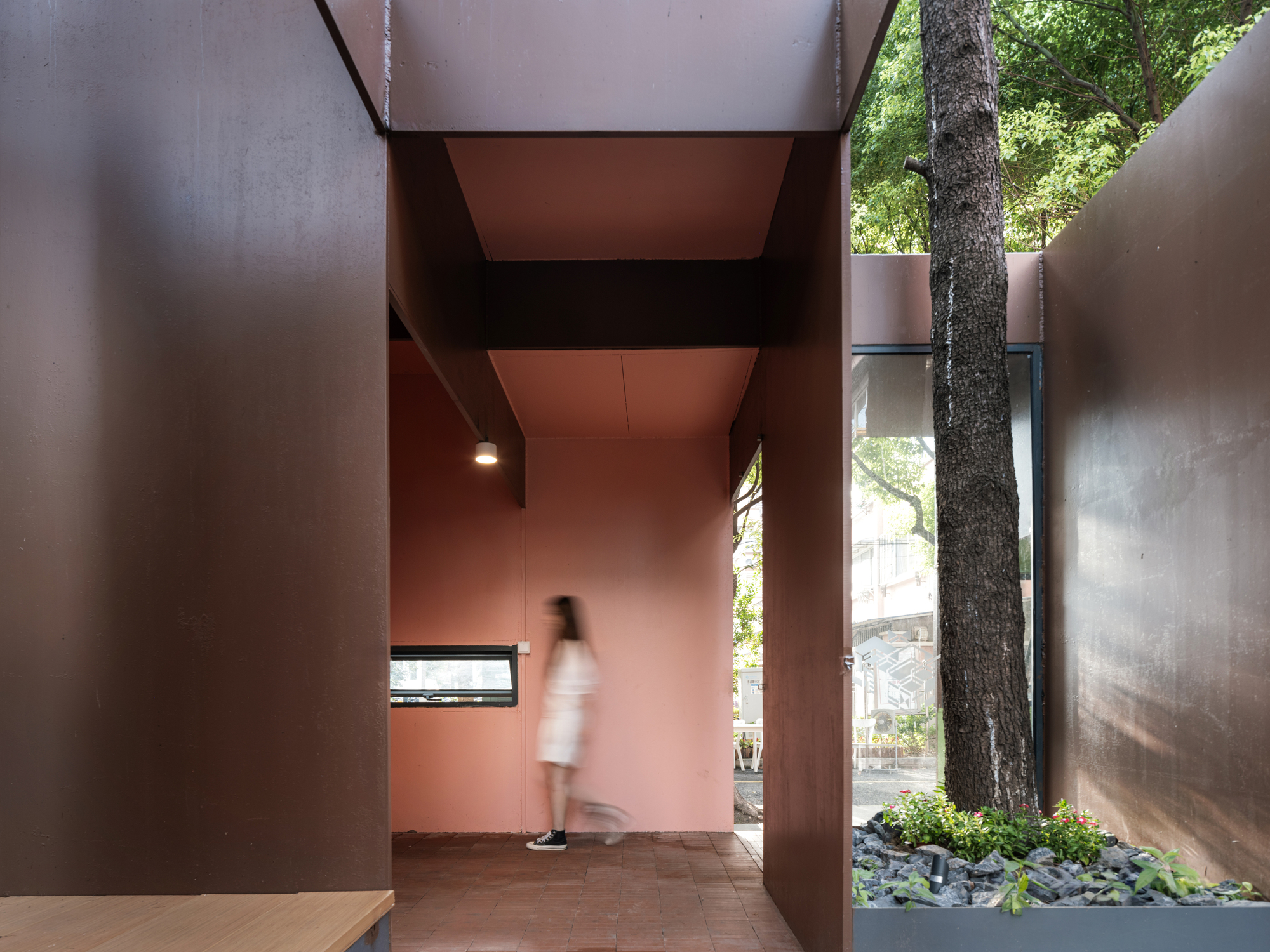 Gallery of The PAPER House / VIASCAPE design - 10