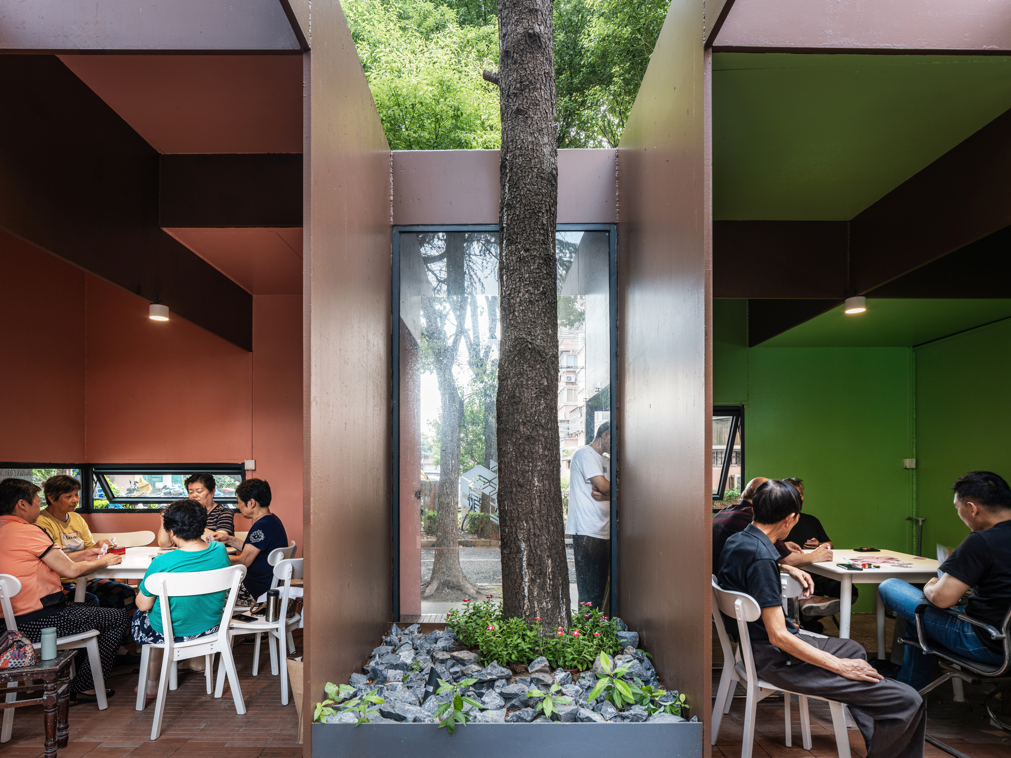 Gallery of The PAPER House / VIASCAPE design - 17