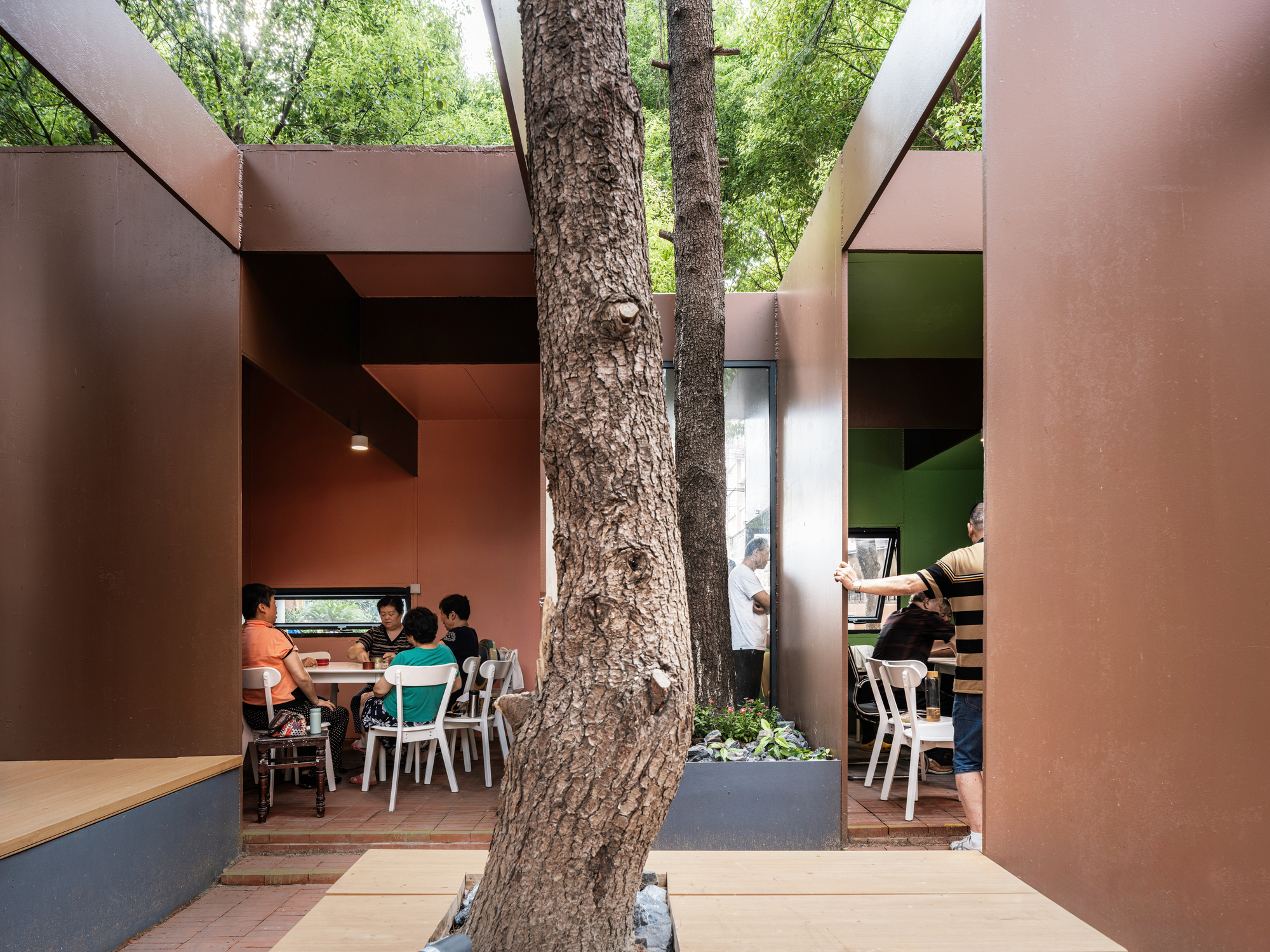 Gallery of The PAPER House / VIASCAPE design - 24