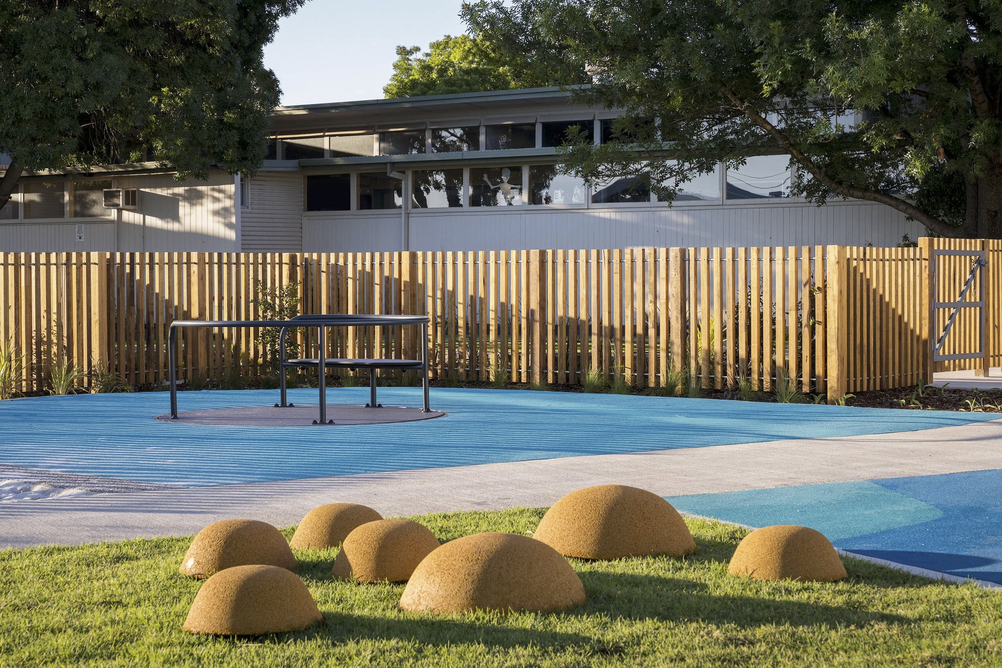 Gallery of Niddrie Autistic School / Guymer Bailey Architects - 7