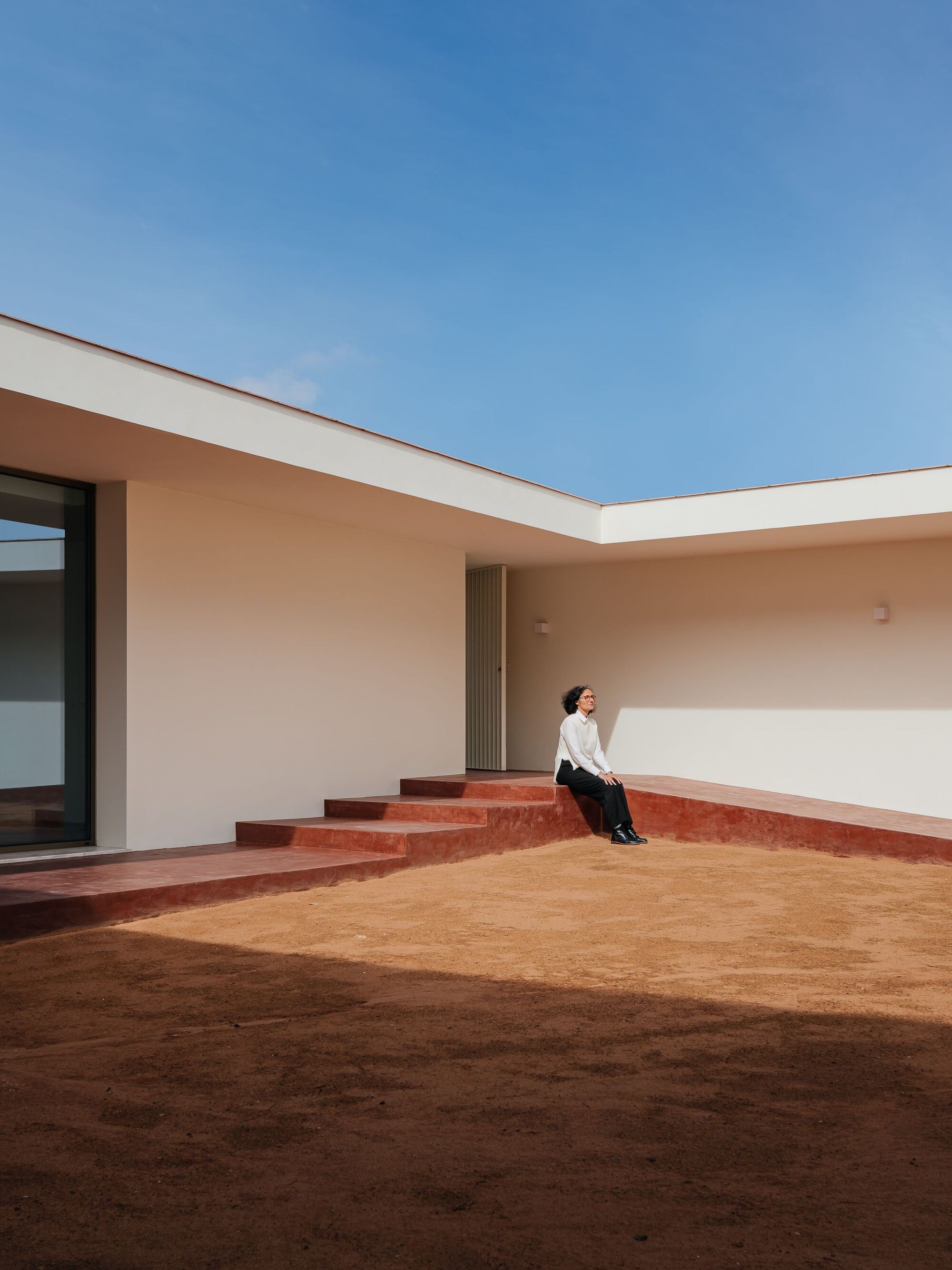 Gallery of Pátio IV House / Volume Architecture Lisbon Studio - 4