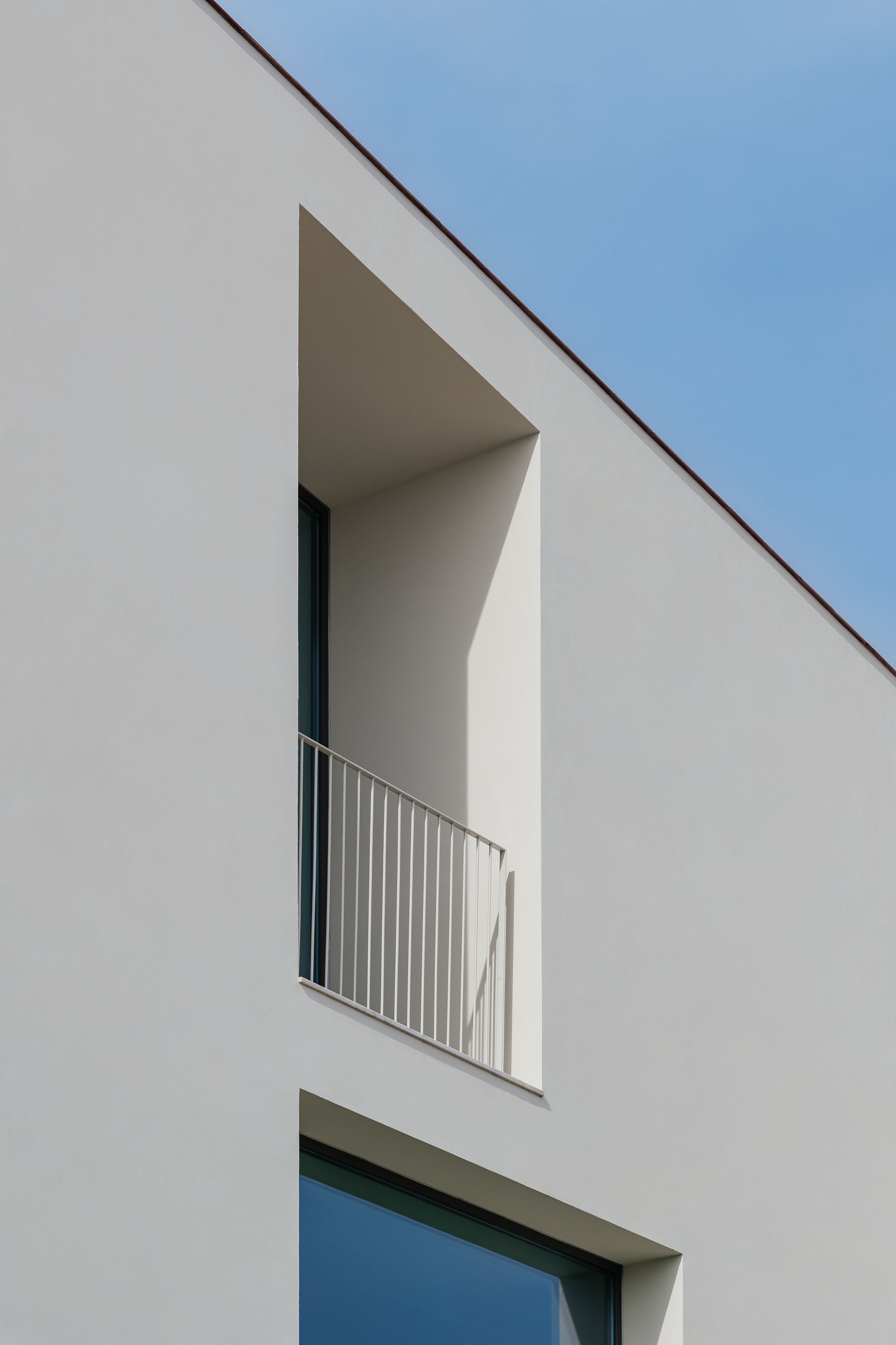 Gallery of Pátio IV House / Volume Architecture Lisbon Studio - 17