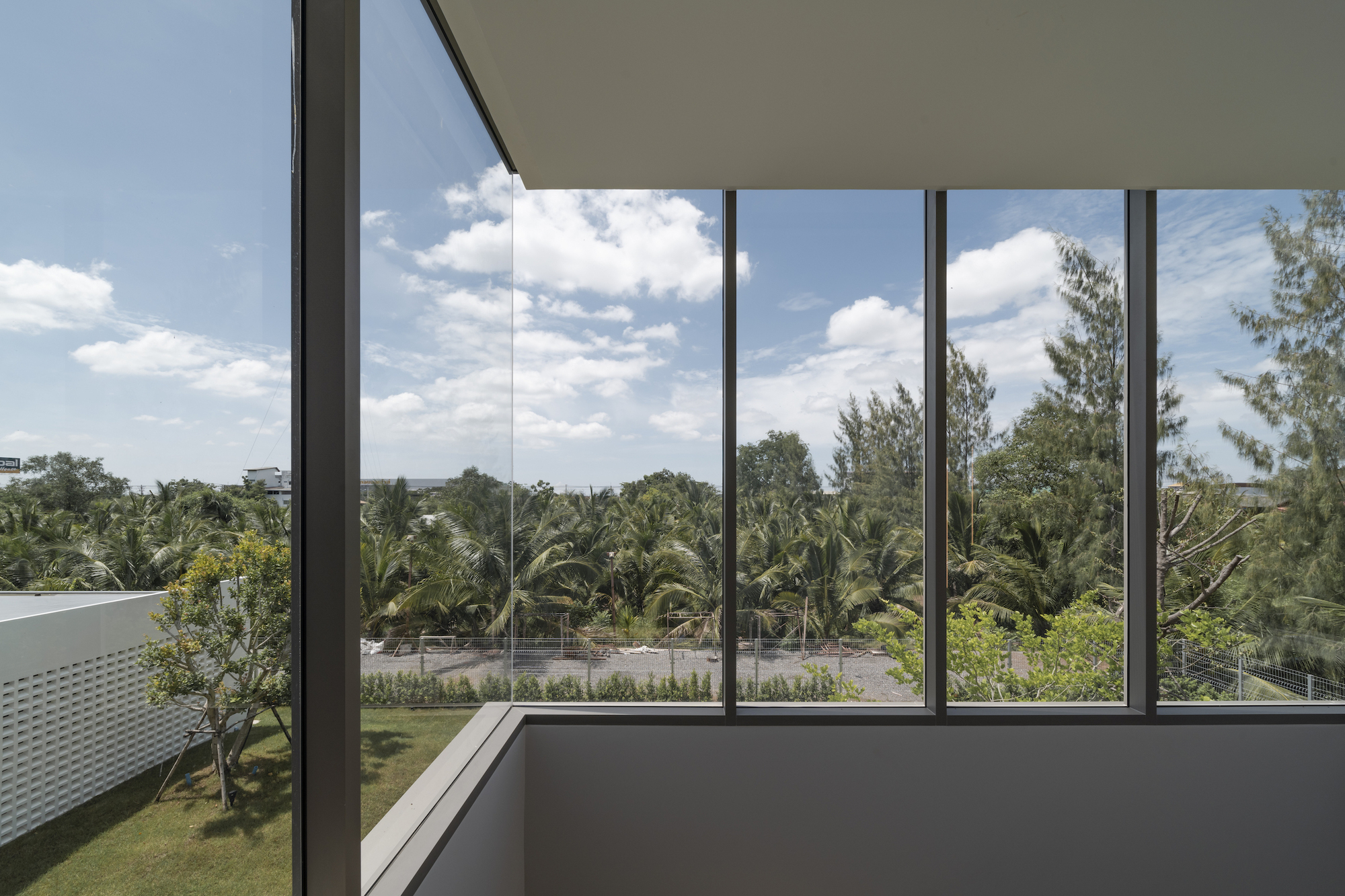 Gallery of Baan Khun Yak House / dminusplusb - 22