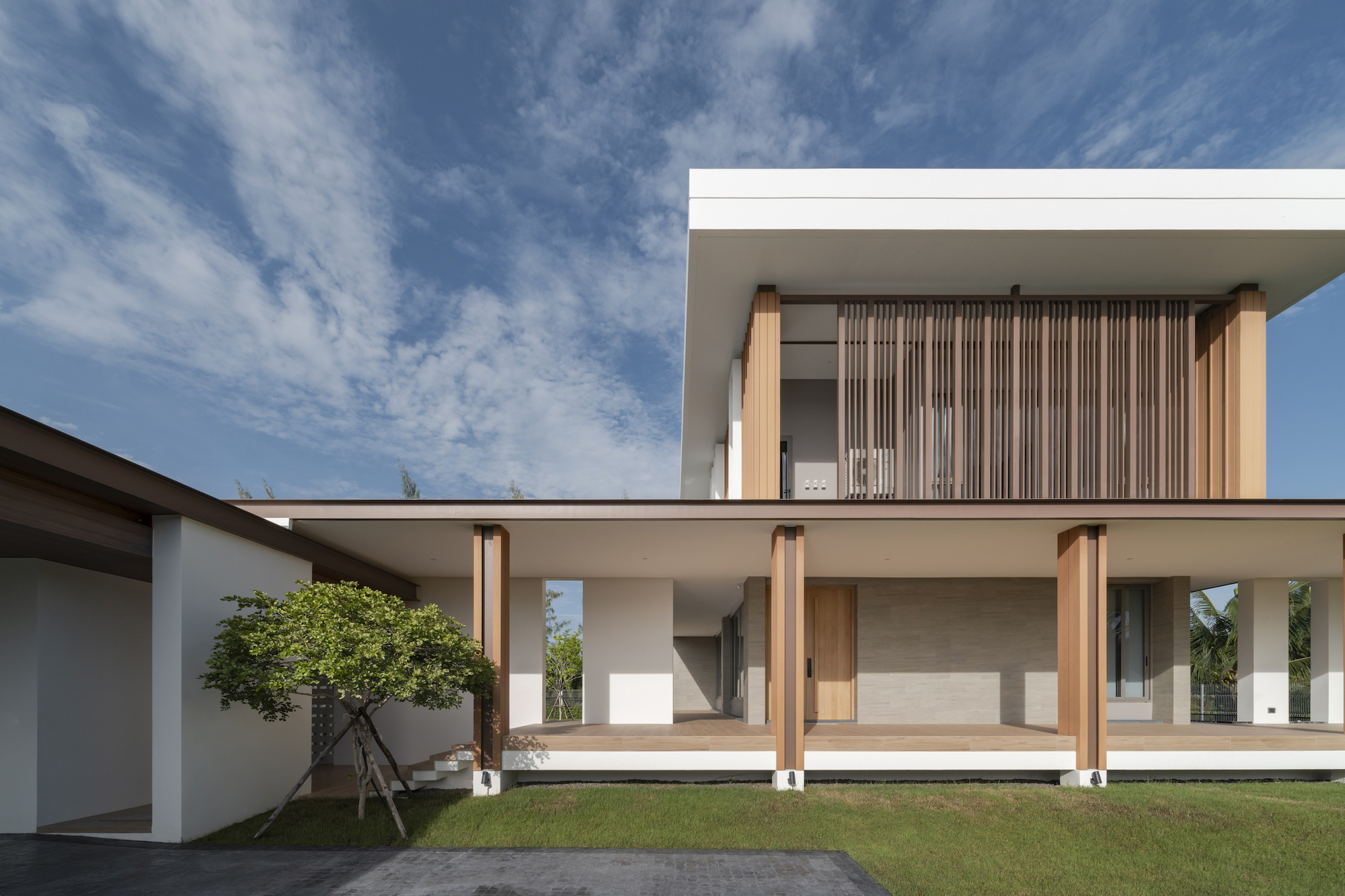 Gallery of Baan Khun Yak House / dminusplusb - 7