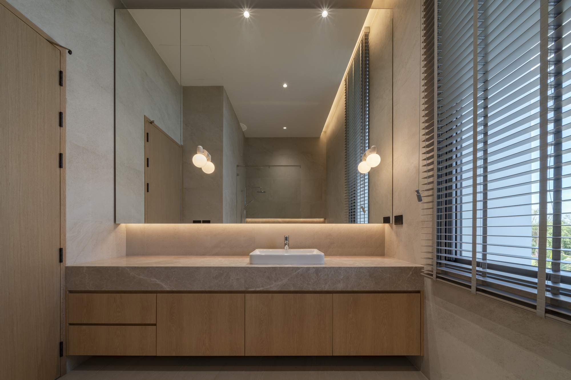 Gallery of Baan Khun Yak House / dminusplusb - 25