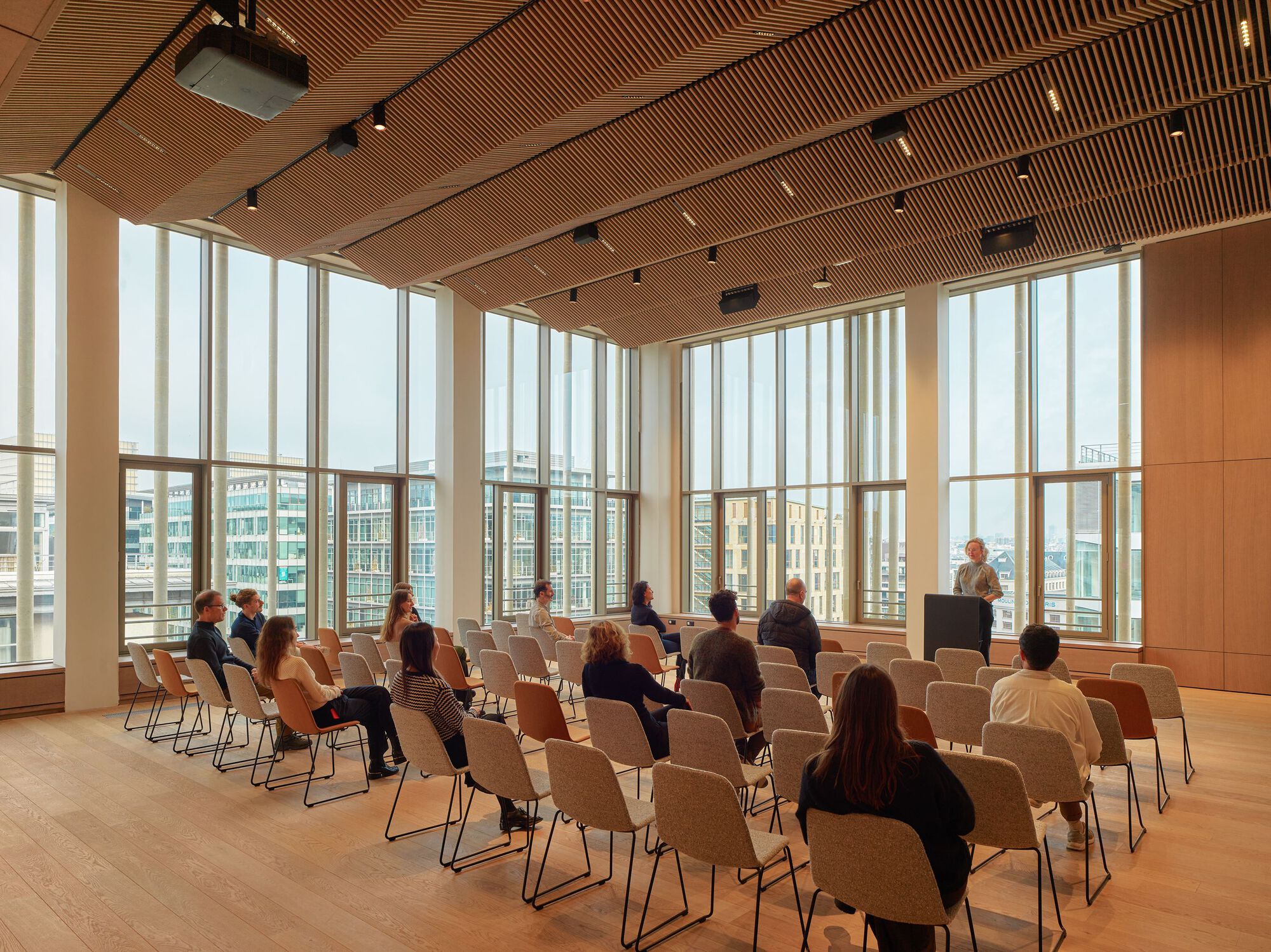 Gallery of University of Chicago John W. Boyer Center Paris / Studio ...