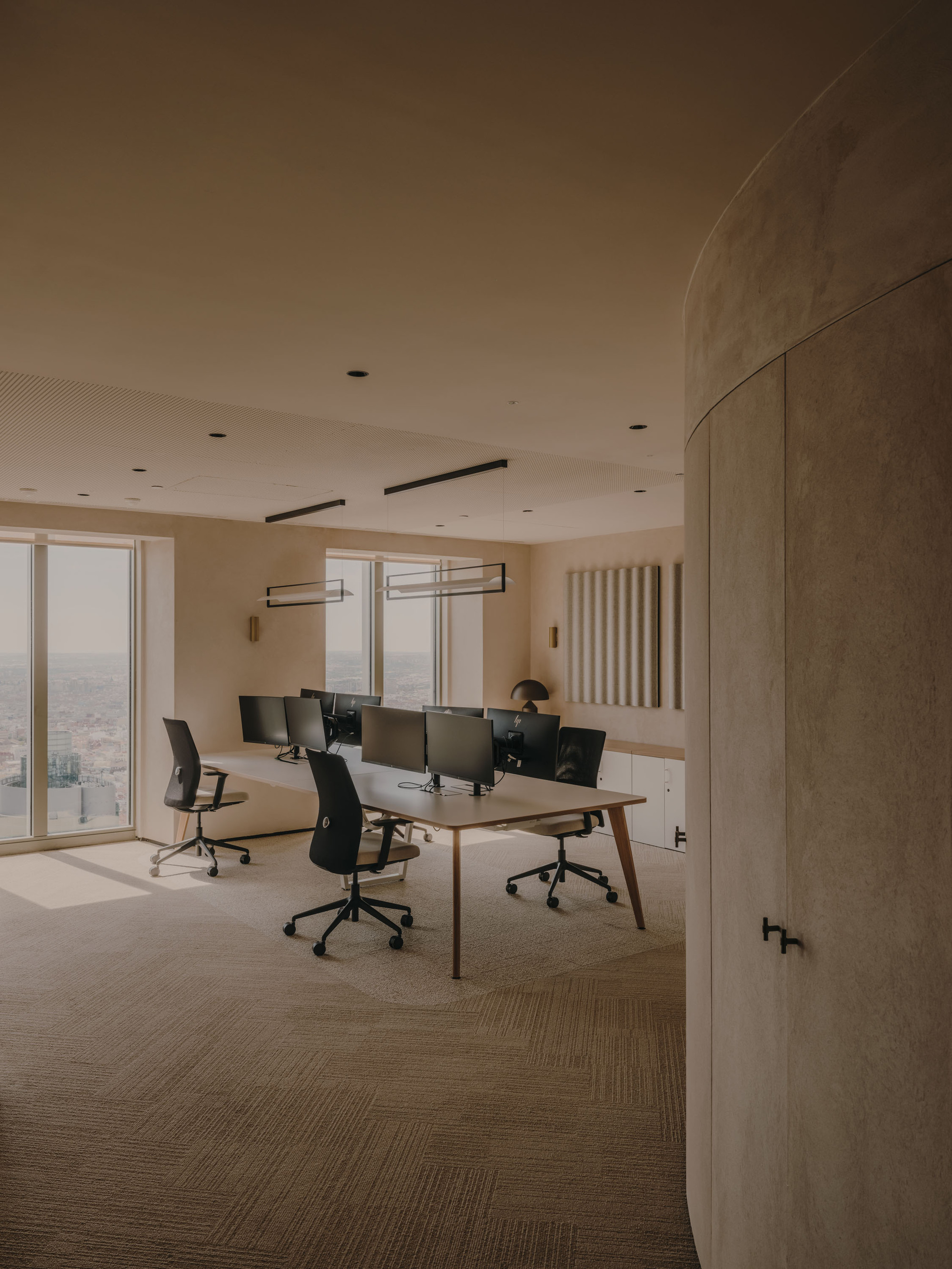 Gallery of Torre Picasso Offices / Destudio - 15