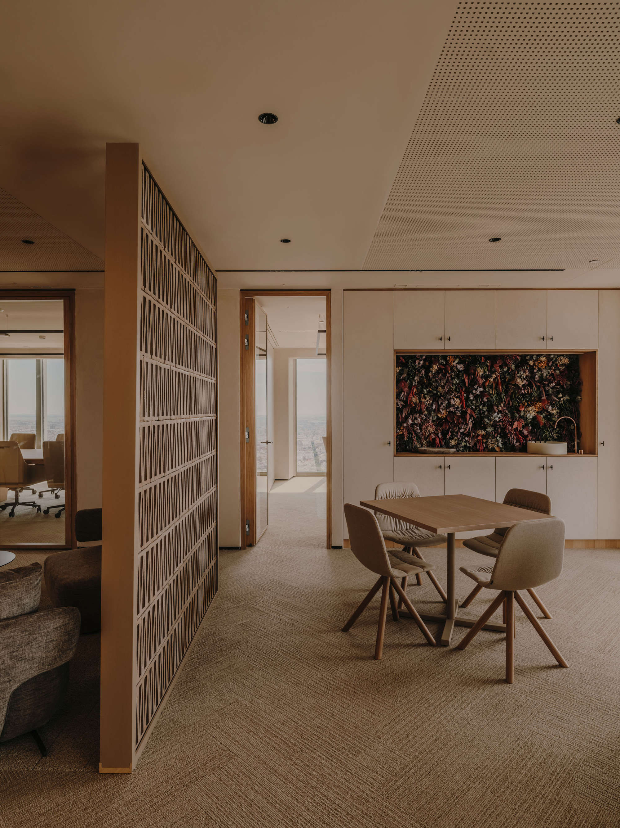 Gallery of Torre Picasso Offices / Destudio - 33