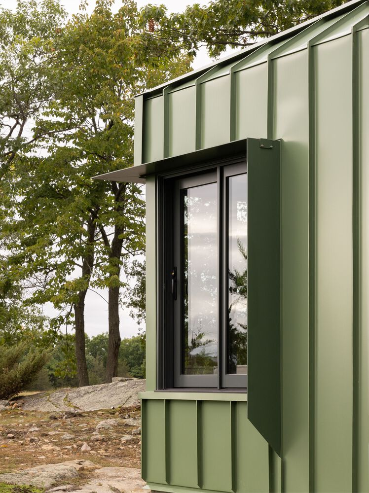 Gallery of Green Cabin / Daymark Design Incorporated - 10