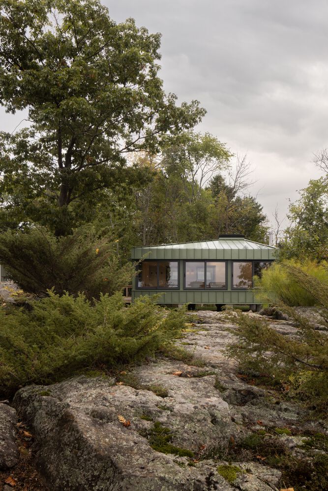 Gallery of Green Cabin / Daymark Design Incorporated - 11