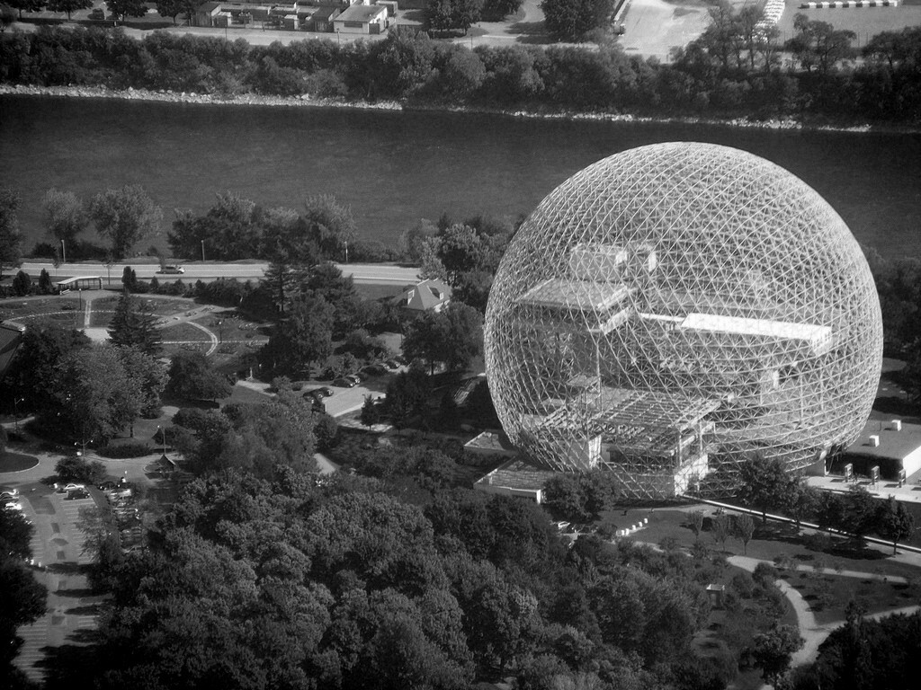 Gallery of Utopia vs. Public Reality: Lessons from 20th Century Urban ...