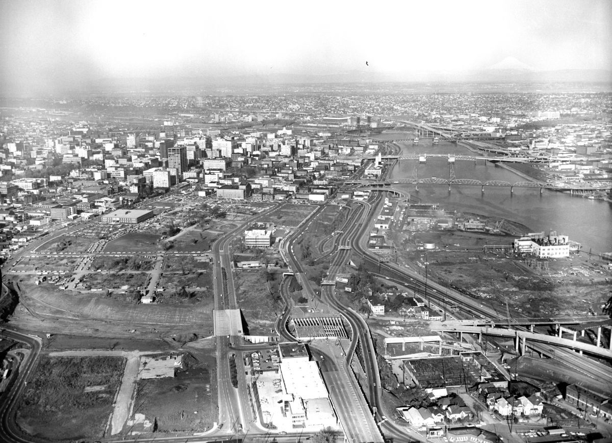 Gallery of Transforming Portland: How a Demolished Highway Became a ...