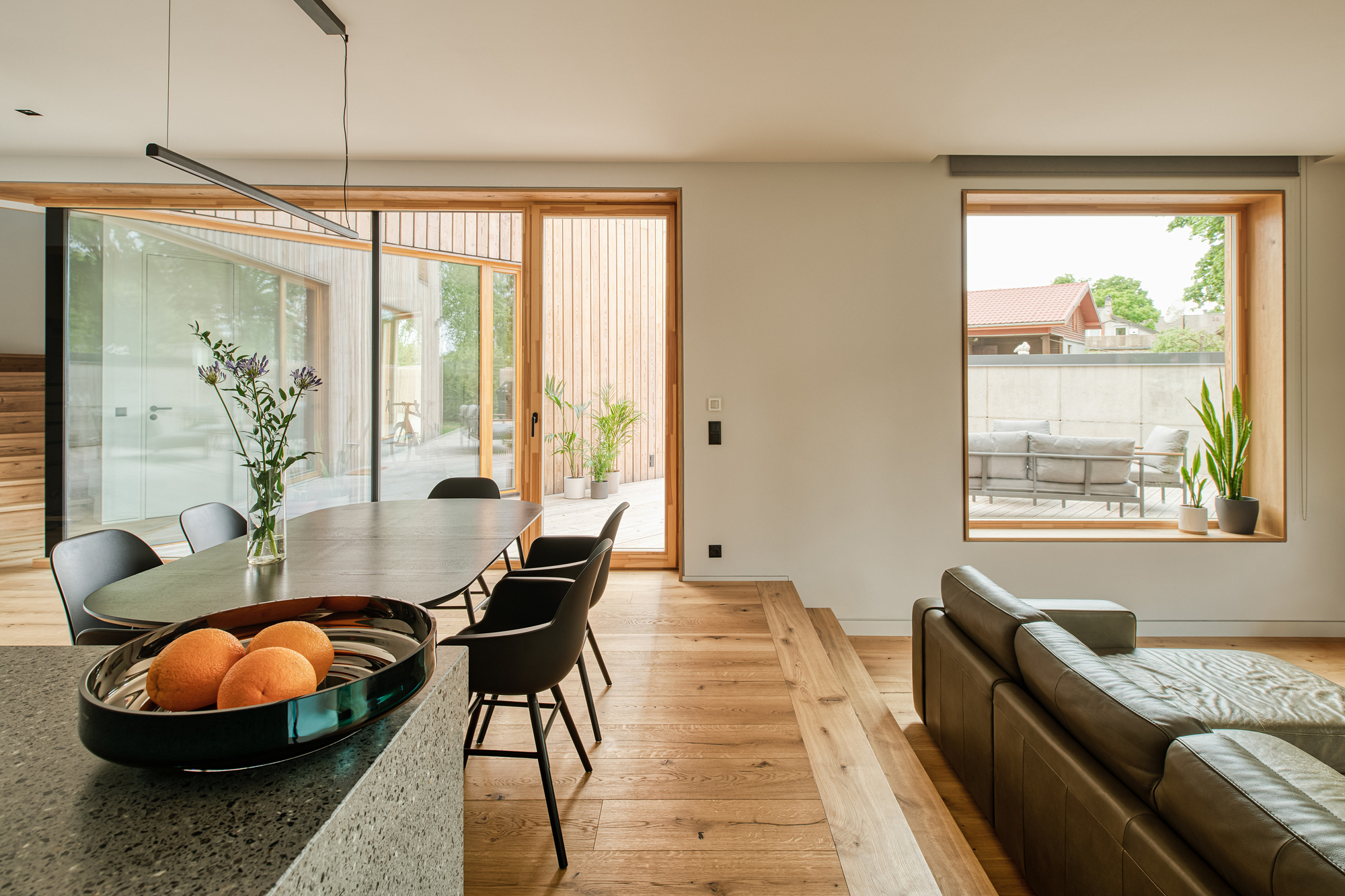 Gallery of M\W House / space in - 10