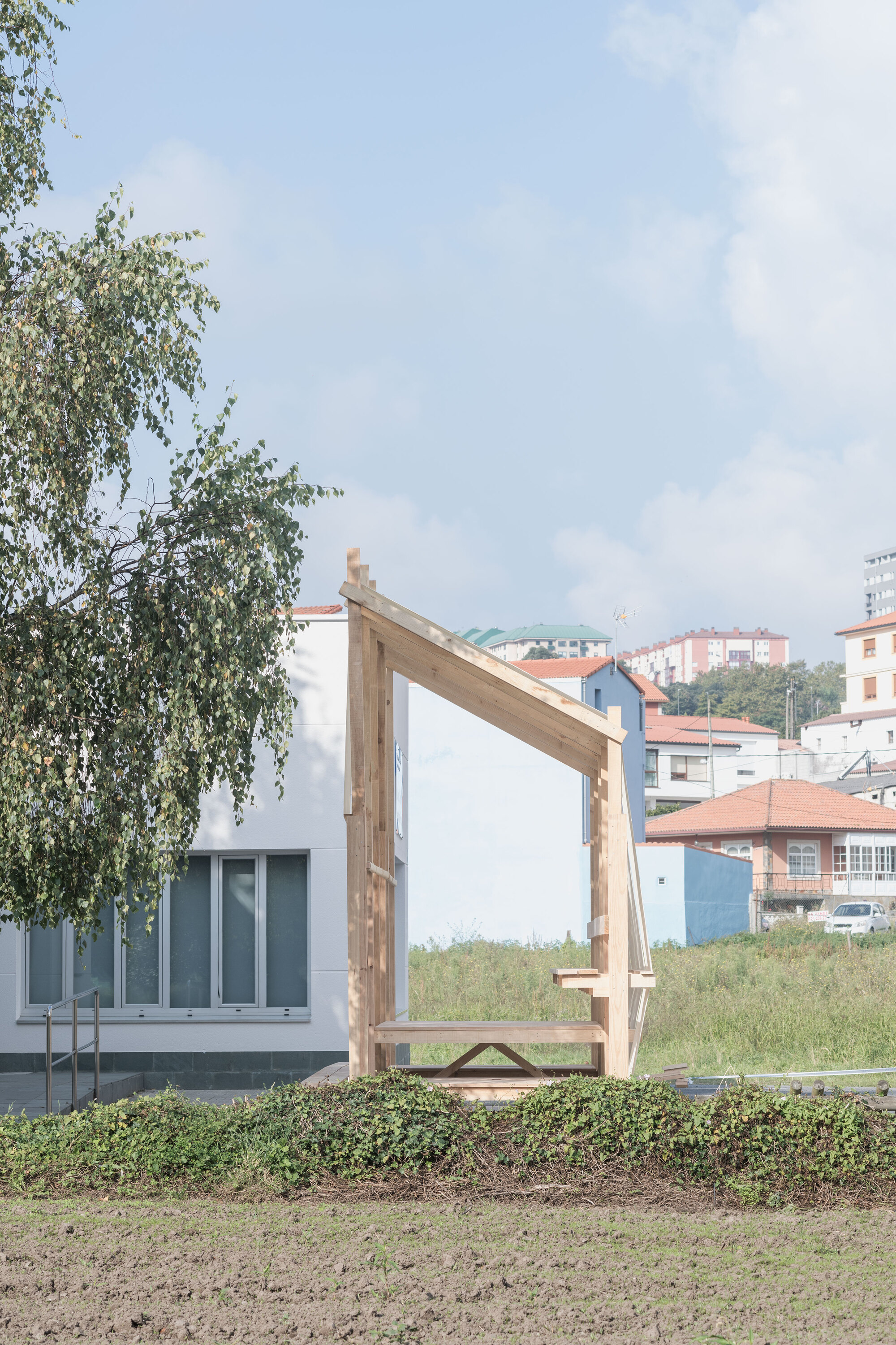 Galería de Instalación Alpendre / CESUGA School of Architecture + Erazo ...