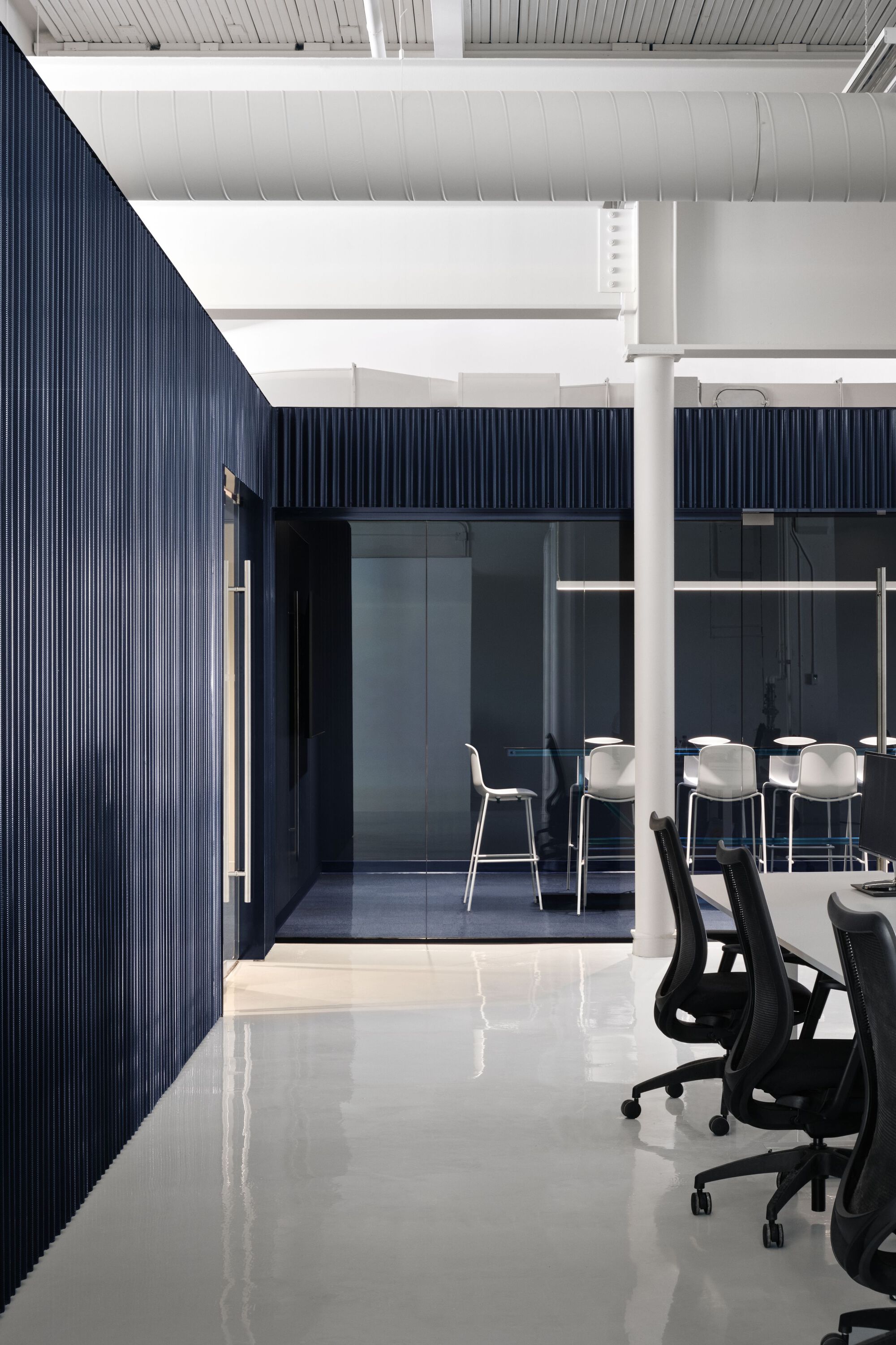 Gallery of Vention Office / Ivy Studio - 11