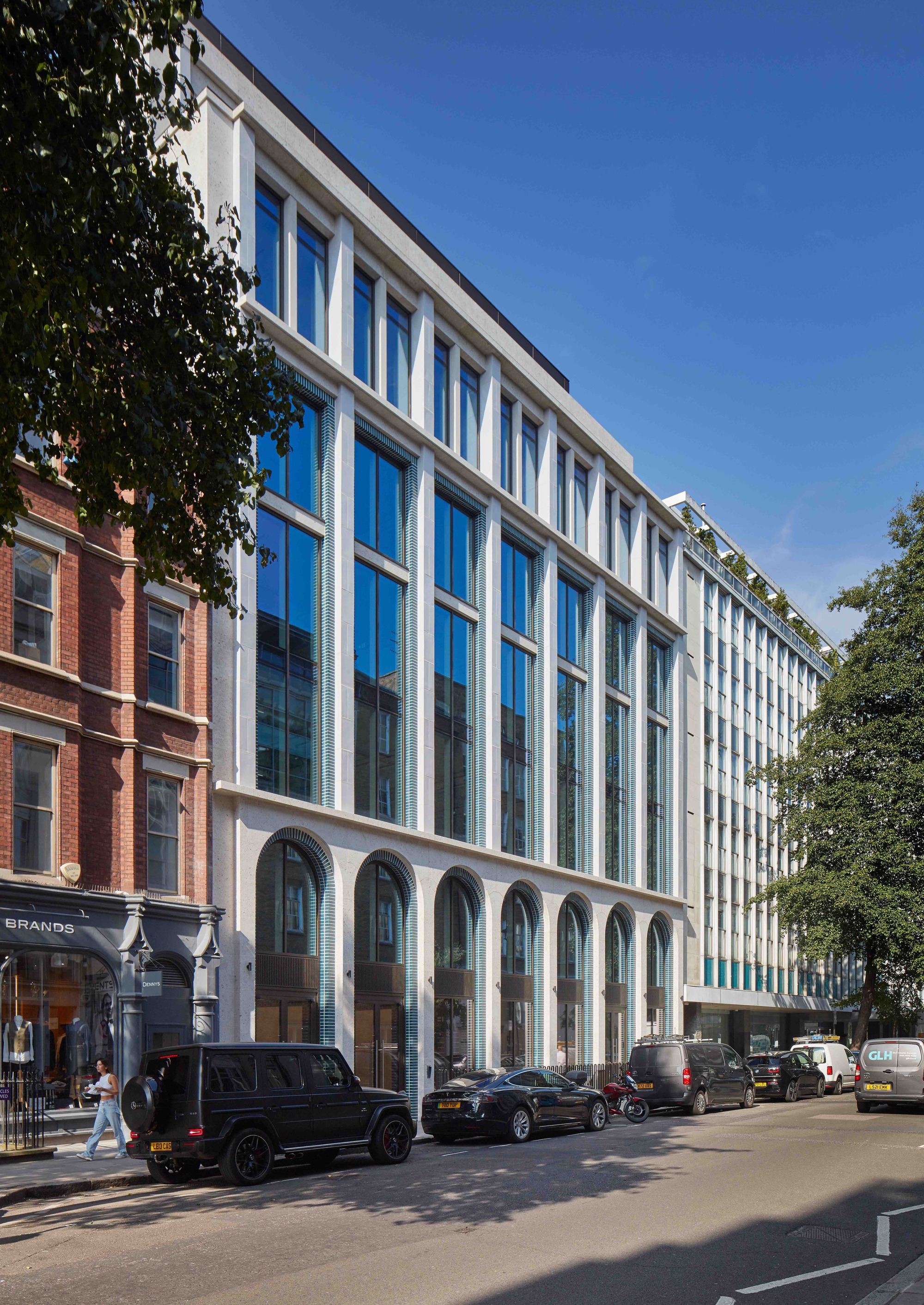 Gallery of Berners and Wells Building / Emrys Architects - 6