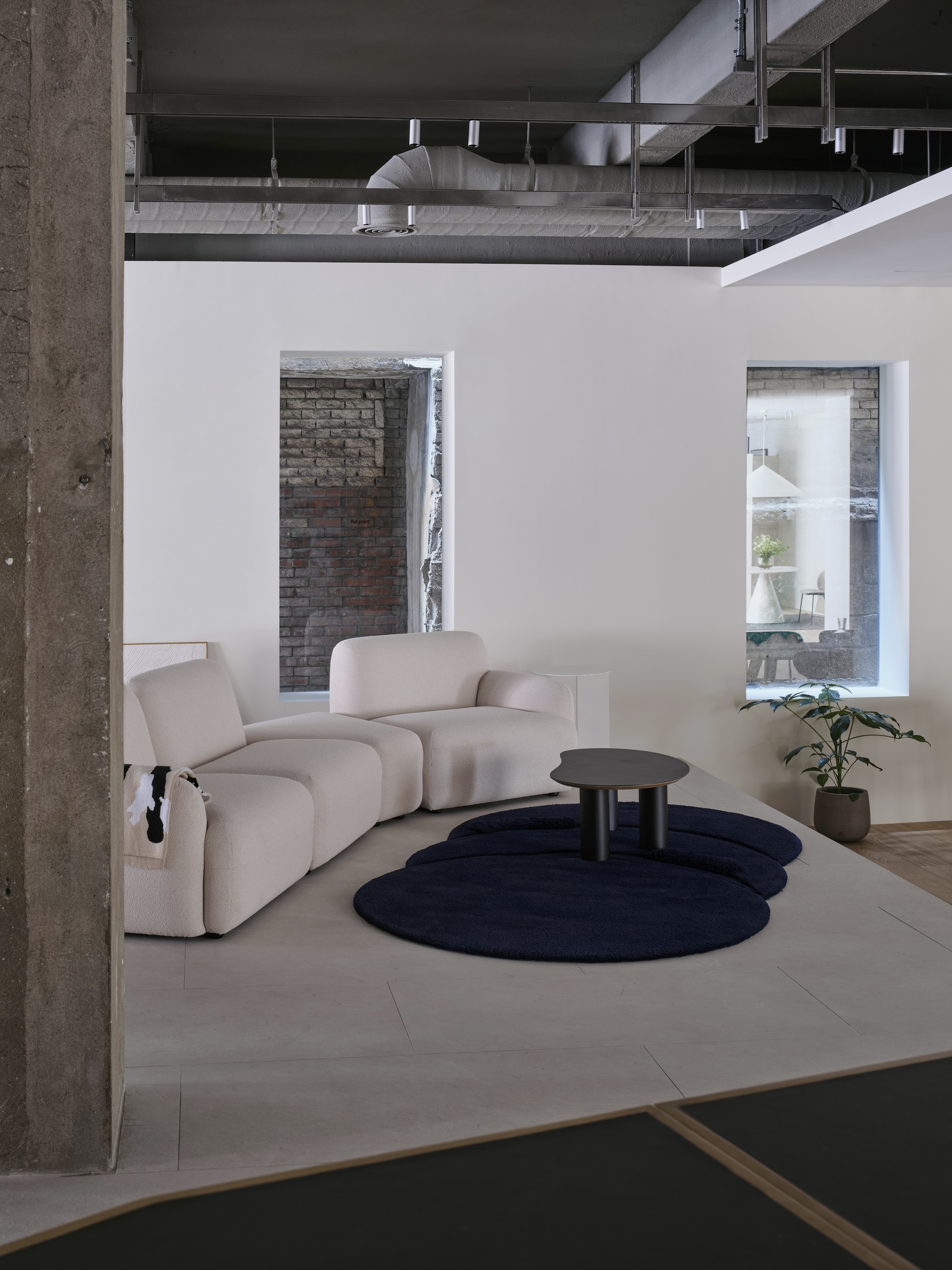 Gallery of Flat Point Seongsu Store / stof. - 9