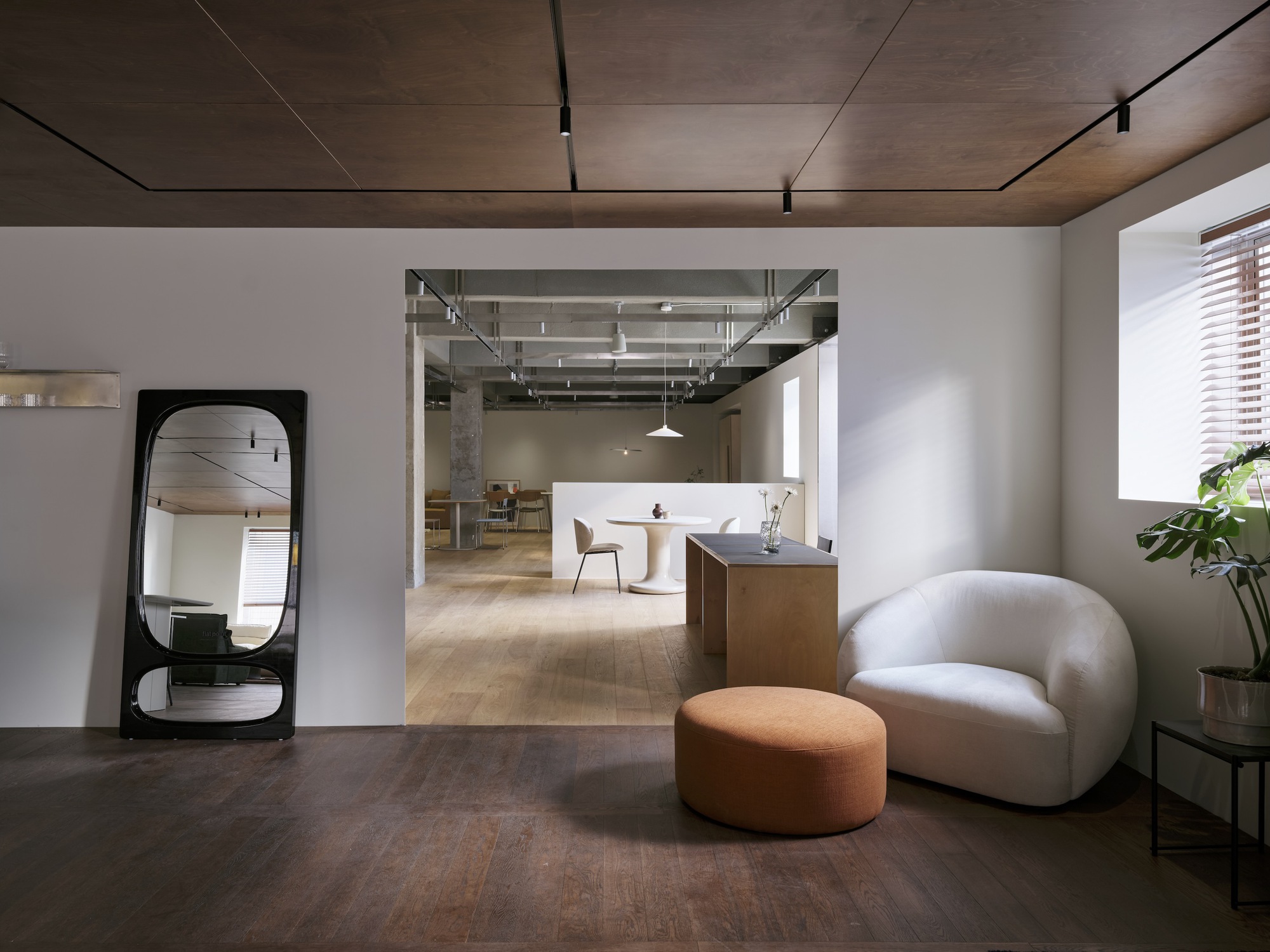 Gallery of Flat Point Seongsu Store / stof. - 18